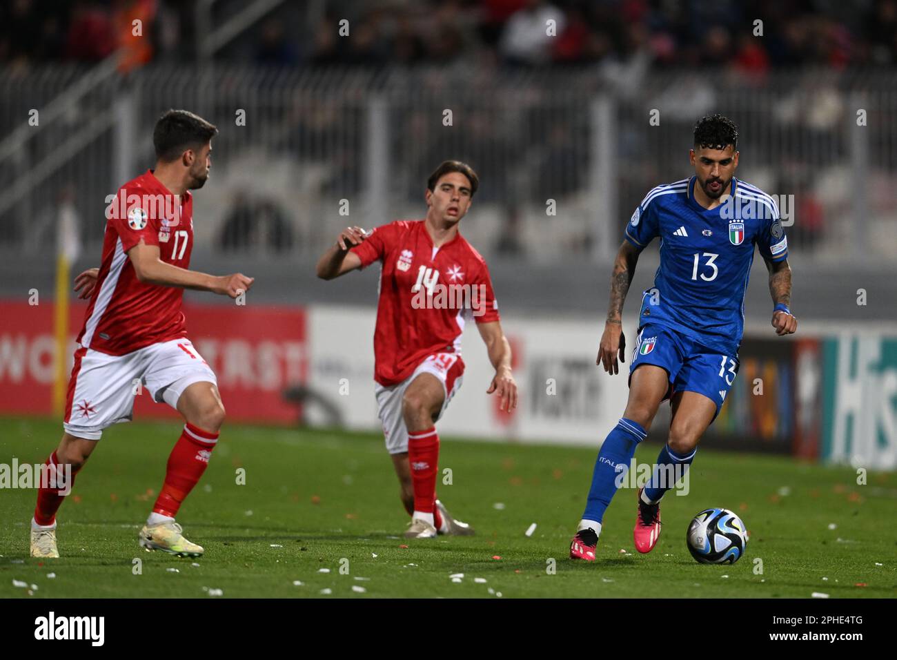 Alexander muscat hi-res stock photography and images - Alamy