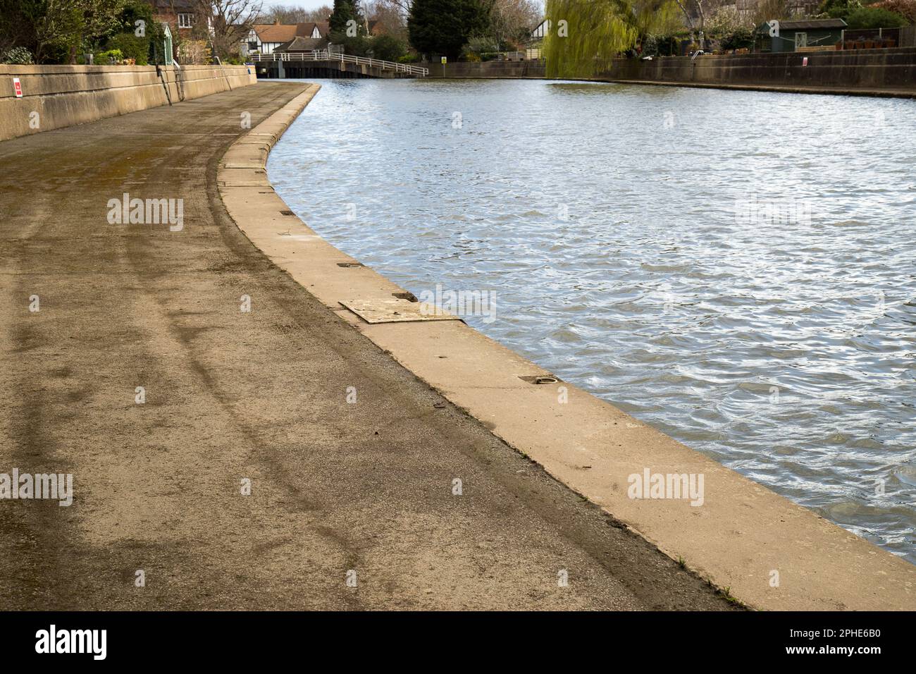 Main river navigable hi-res stock photography and images - Alamy