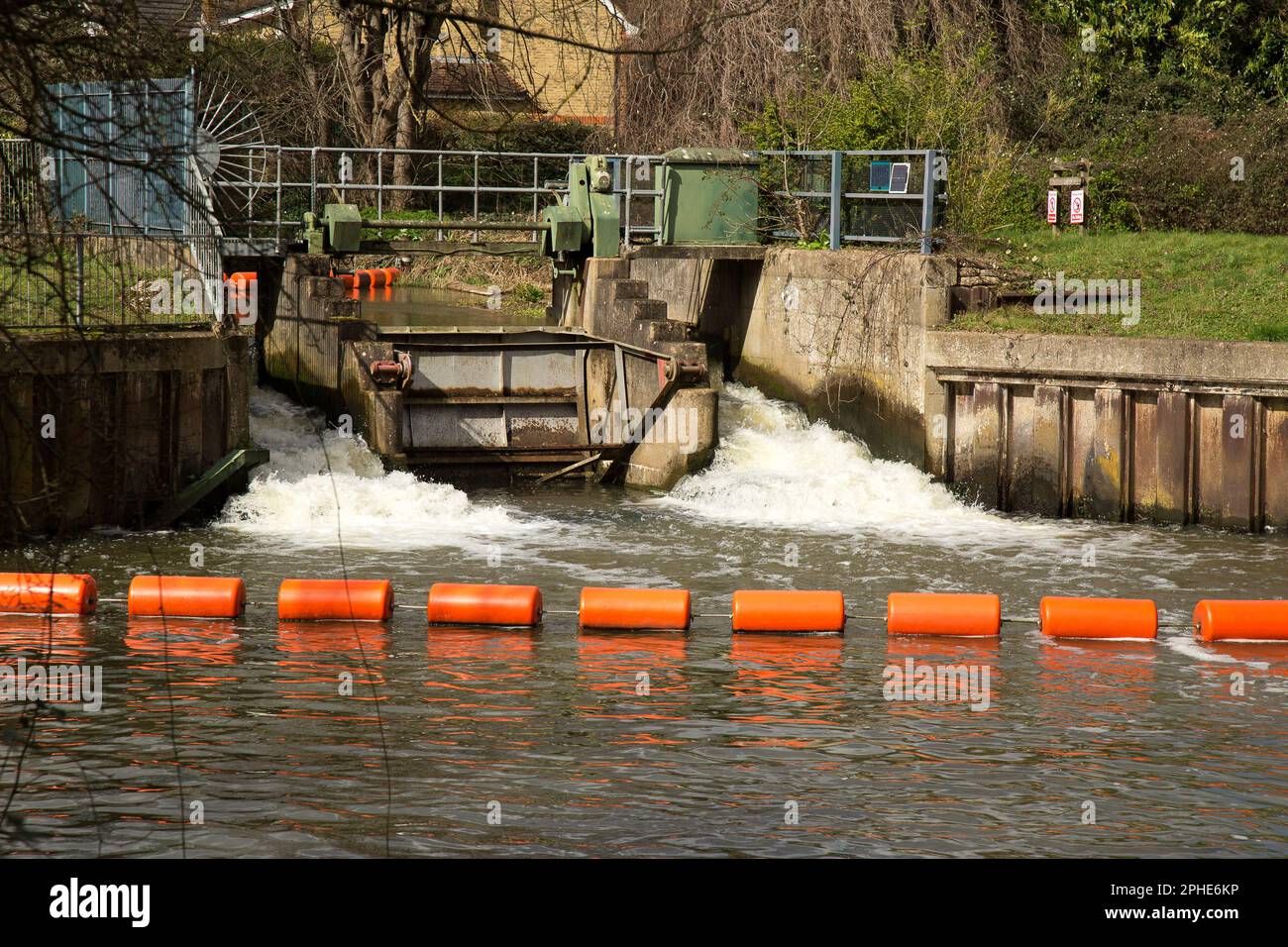 Water pouring out sluice hi-res stock photography and images - Alamy