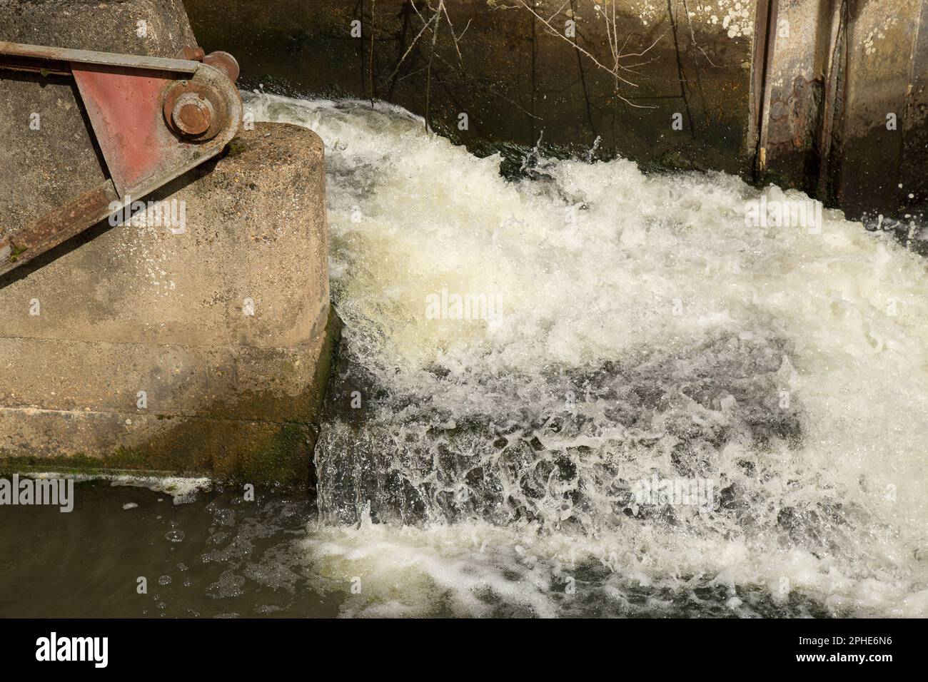 Water pouring out sluice hi-res stock photography and images - Alamy