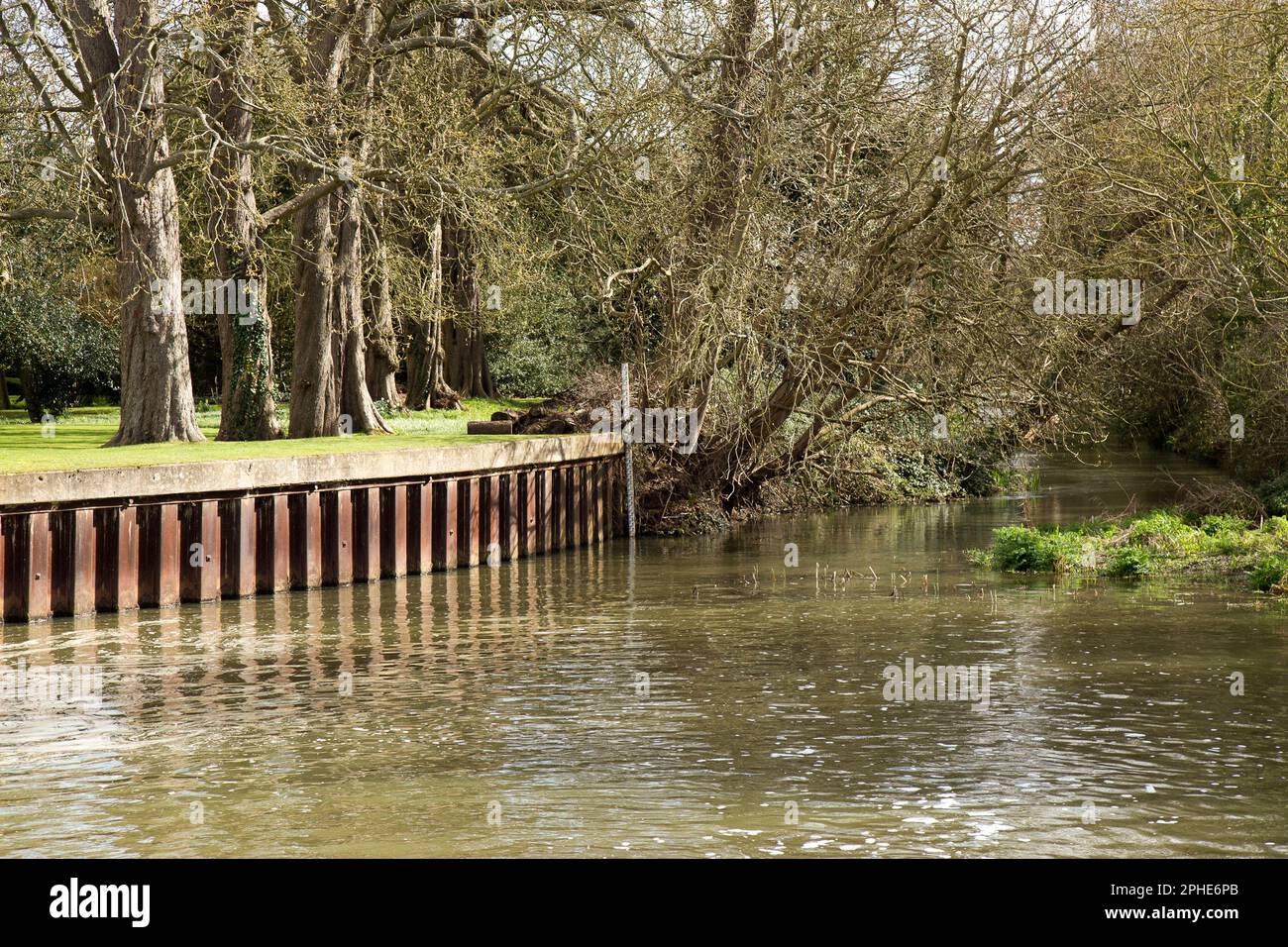 Man made river bank hi-res stock photography and images - Alamy