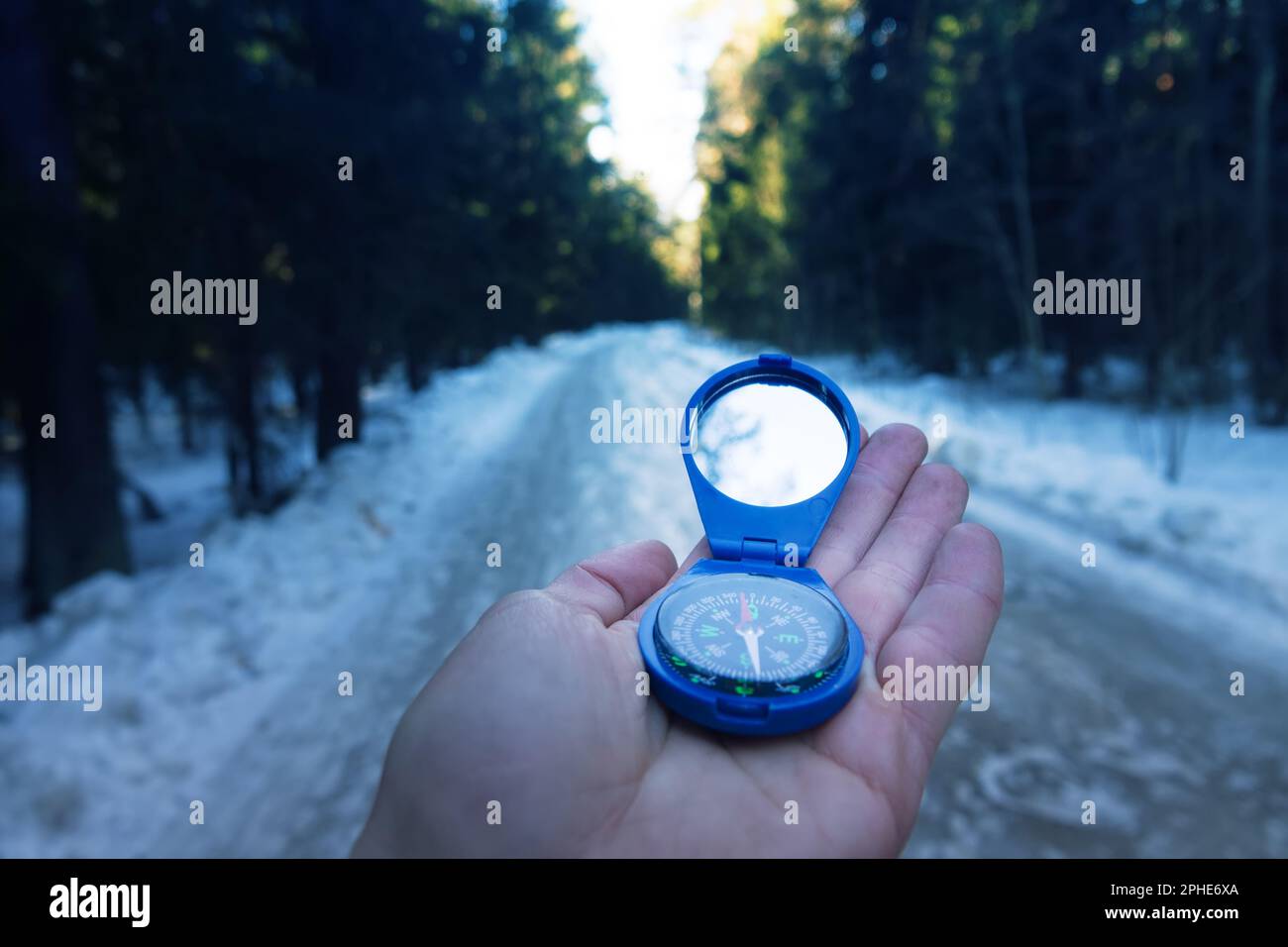 Winter hiking (winter independent travel in forest and river), camping ...