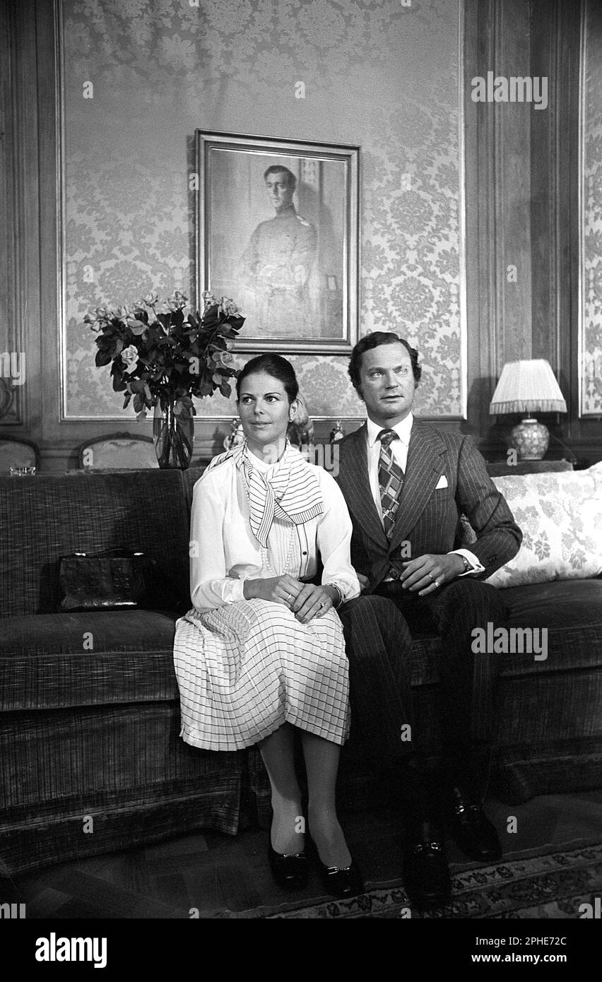 April 30 1965 Black and White Stock Photos & Images - Alamy