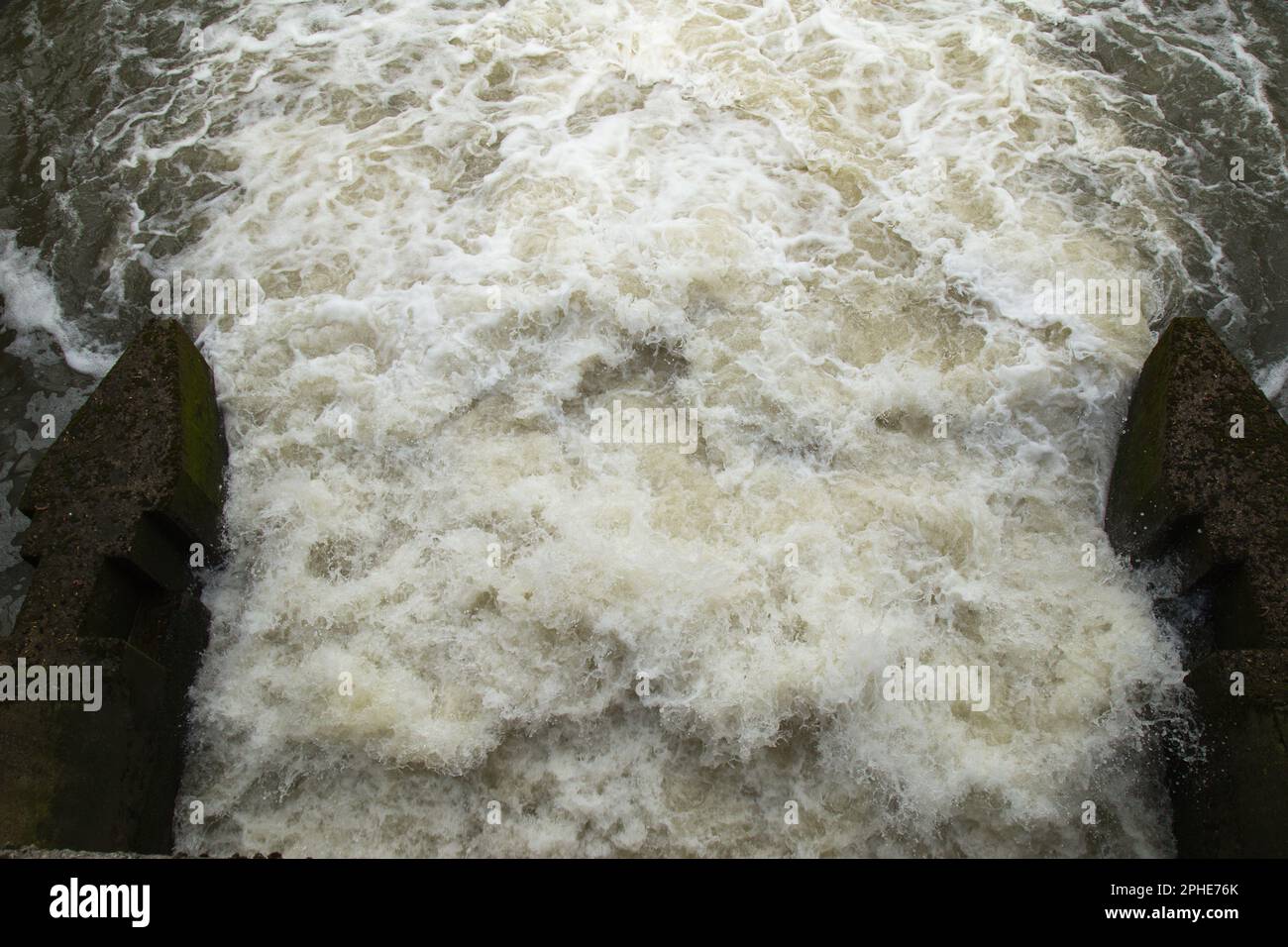 Main river navigable hi-res stock photography and images - Alamy