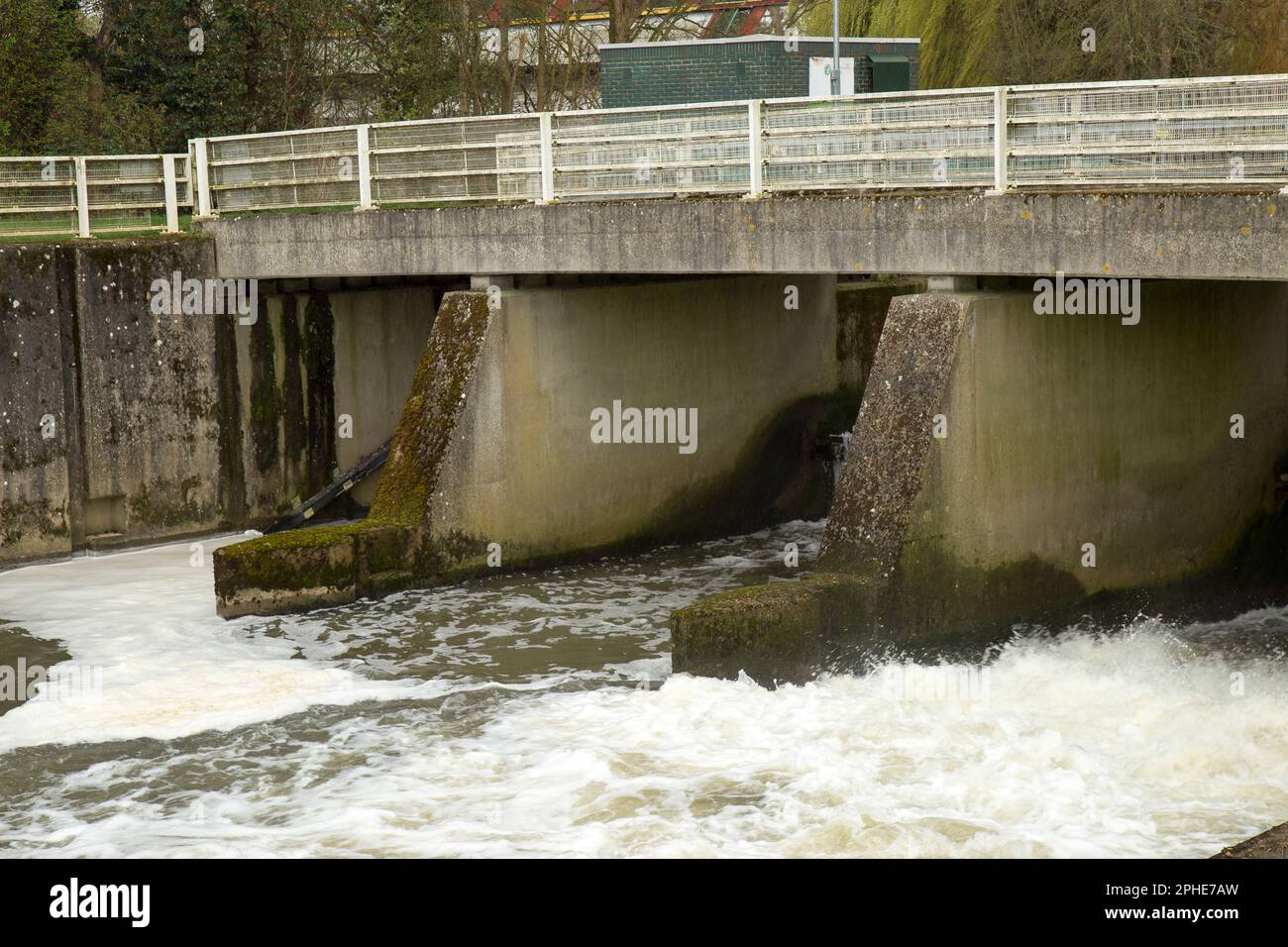 Tributary of the river thames hi-res stock photography and images - Alamy