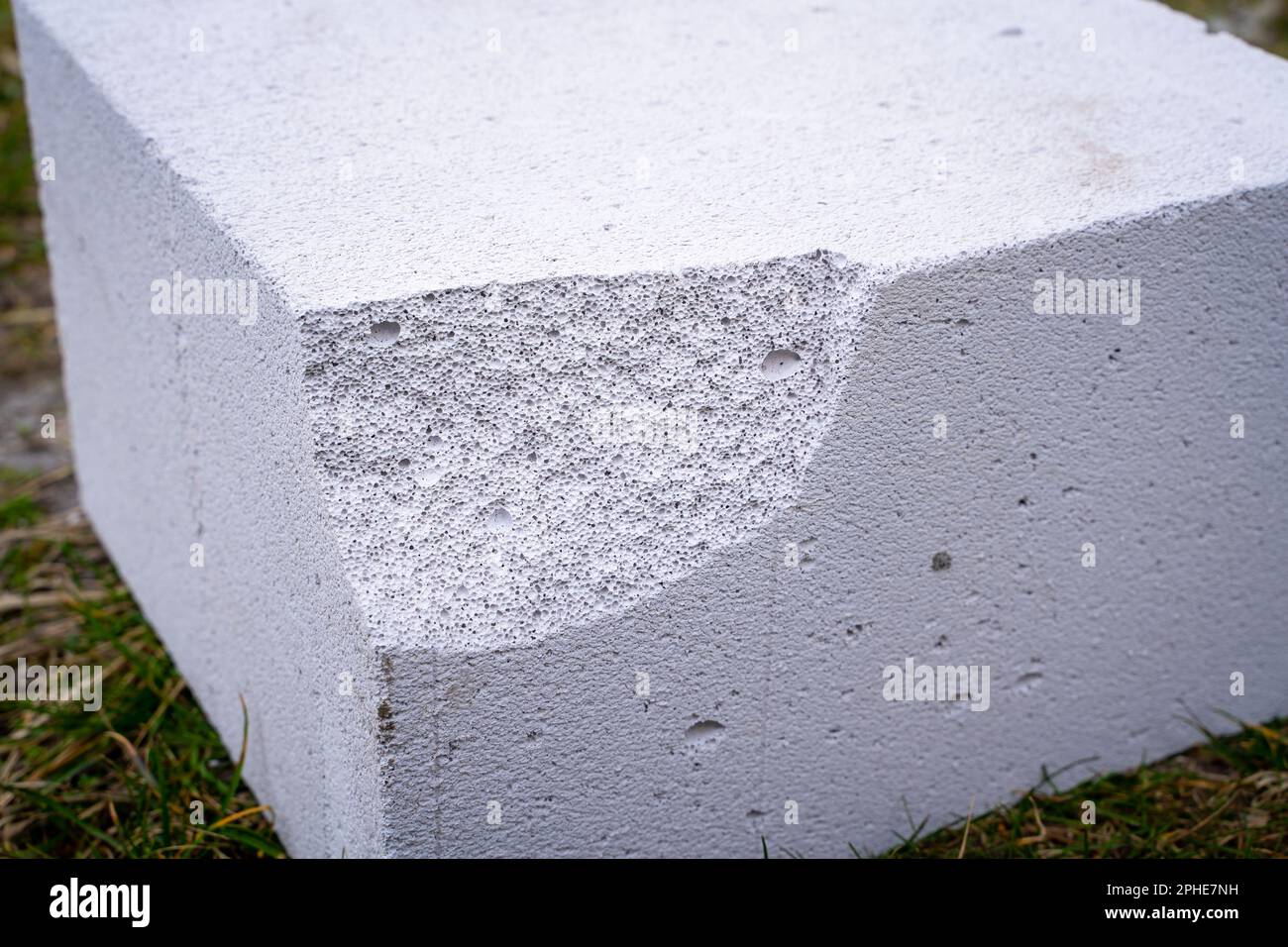 Fragile building hi-res stock photography and images - Alamy