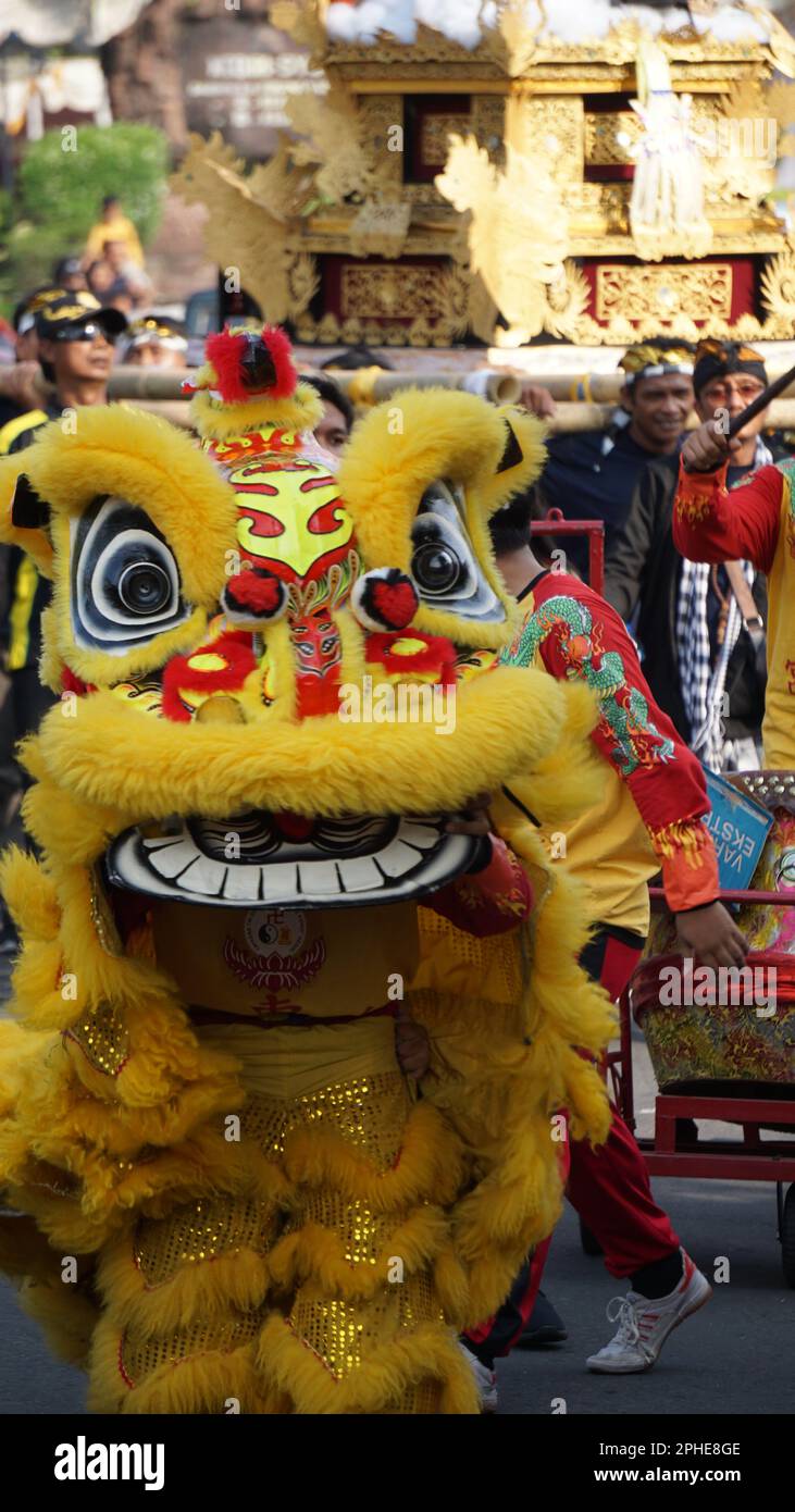 Barongsai hi-res stock photography and images - Alamy