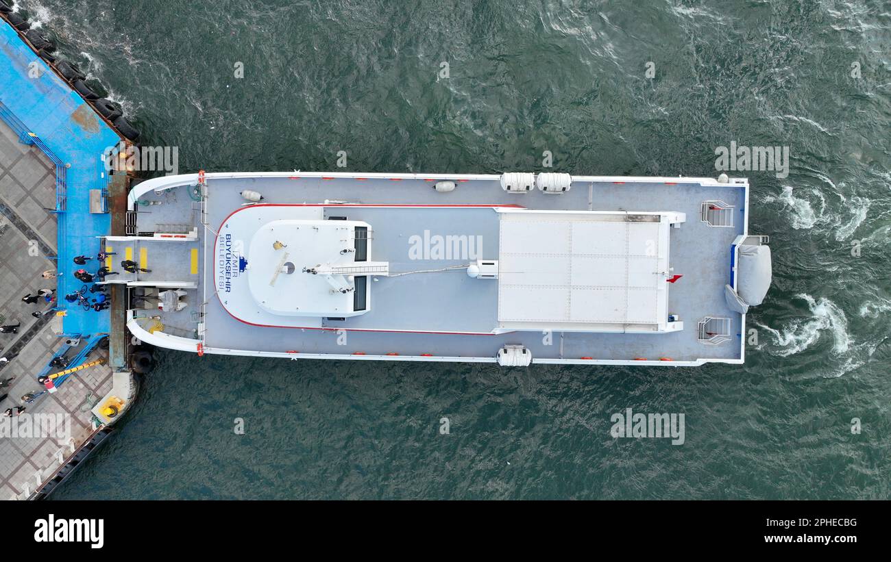 Aerial view statue liberty ferry hi-res stock photography and images ...
