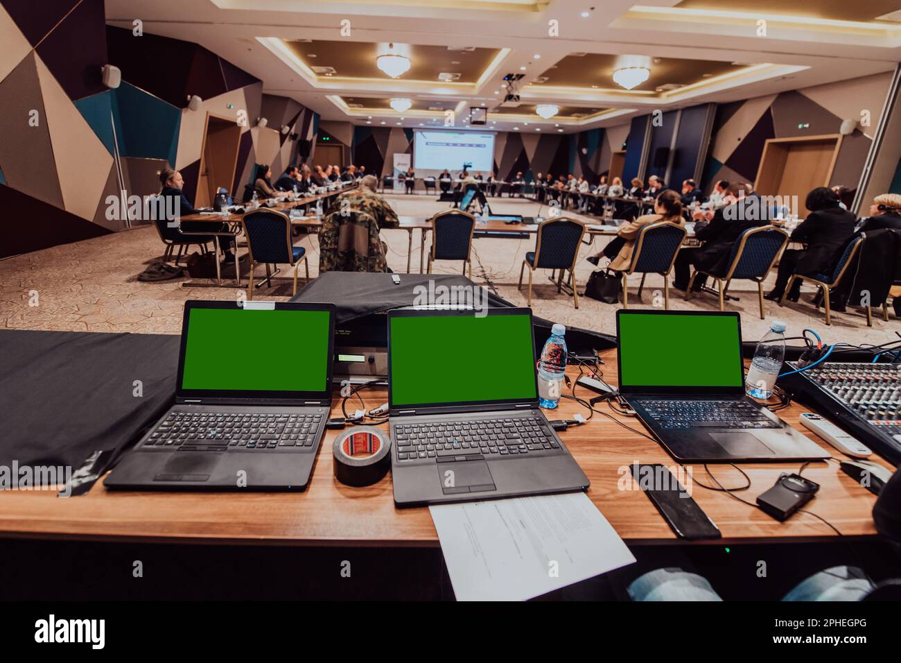 Business video conference masks hi-res stock photography and images - Alamy