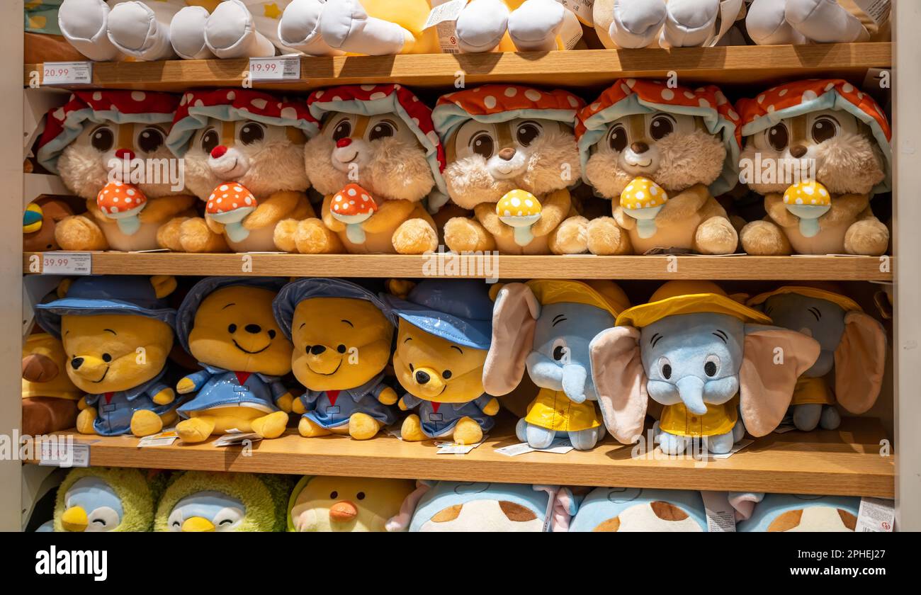 Miniso retail store hi-res stock photography and images - Alamy