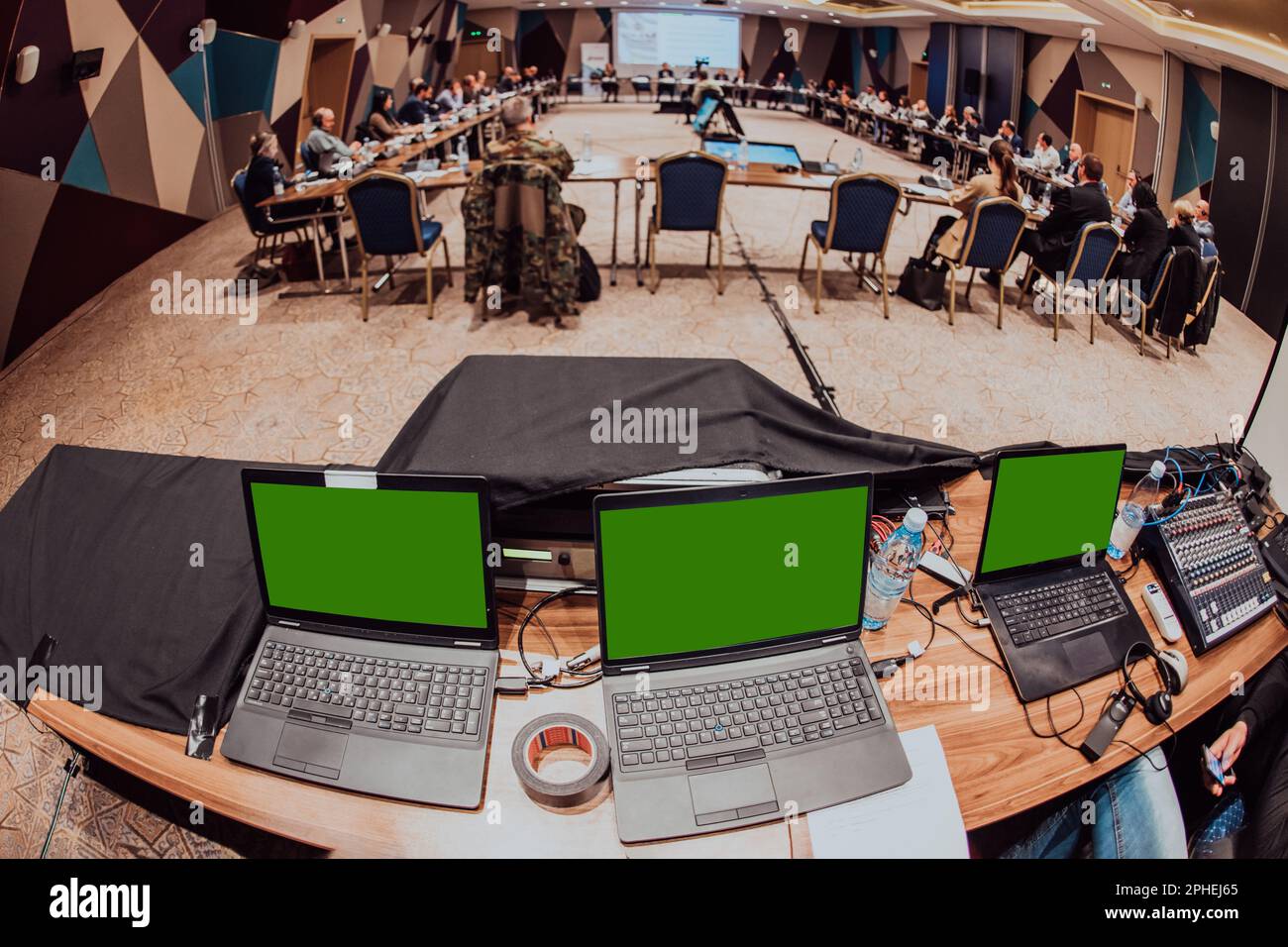 Business video conference masks hi-res stock photography and images - Alamy