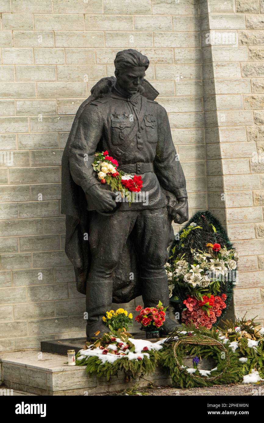 Tallinn, Estonia - 03/28/2023: Bronze Soldier monument on Military ...