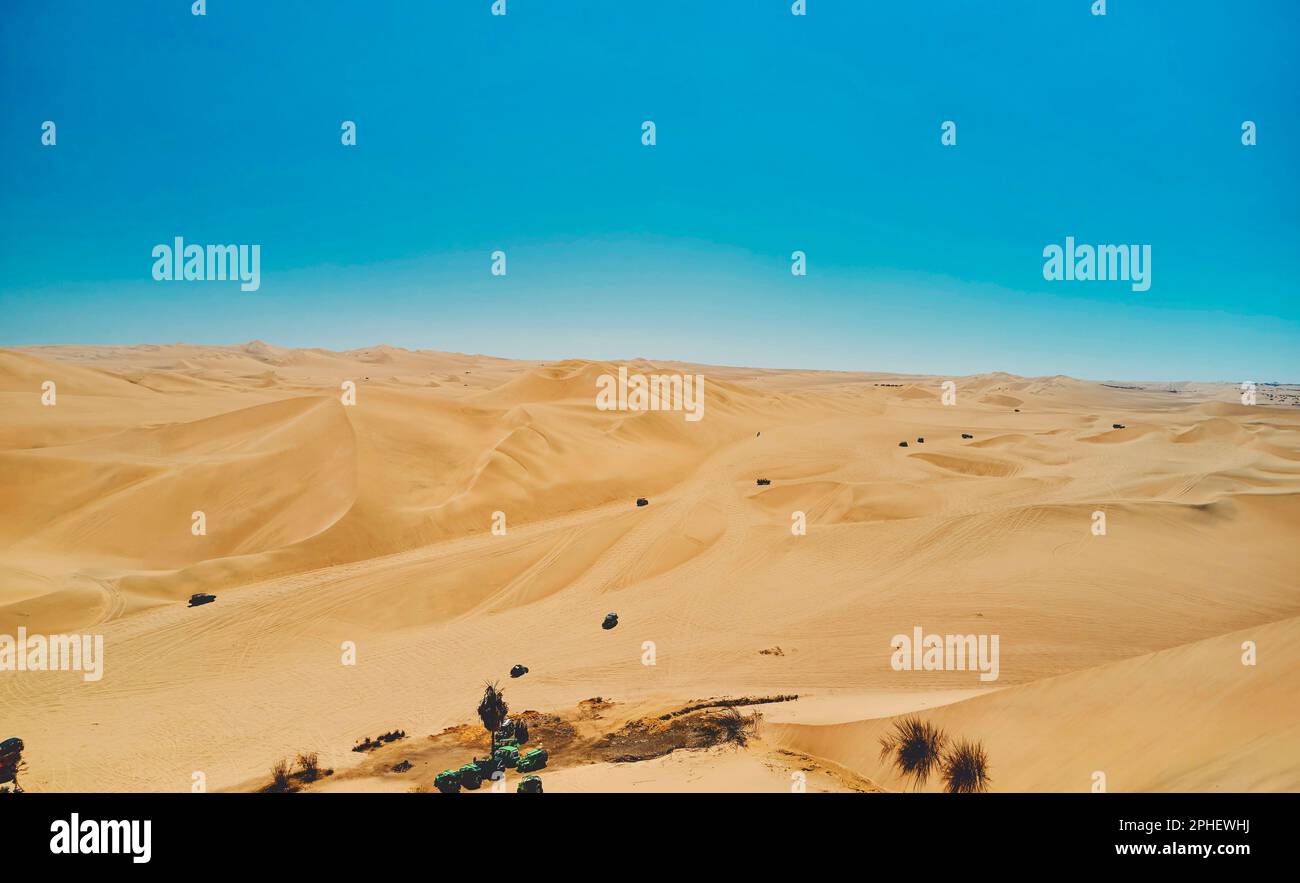 The Huacachina oasis is a natural oasis in the middle of the desert ...