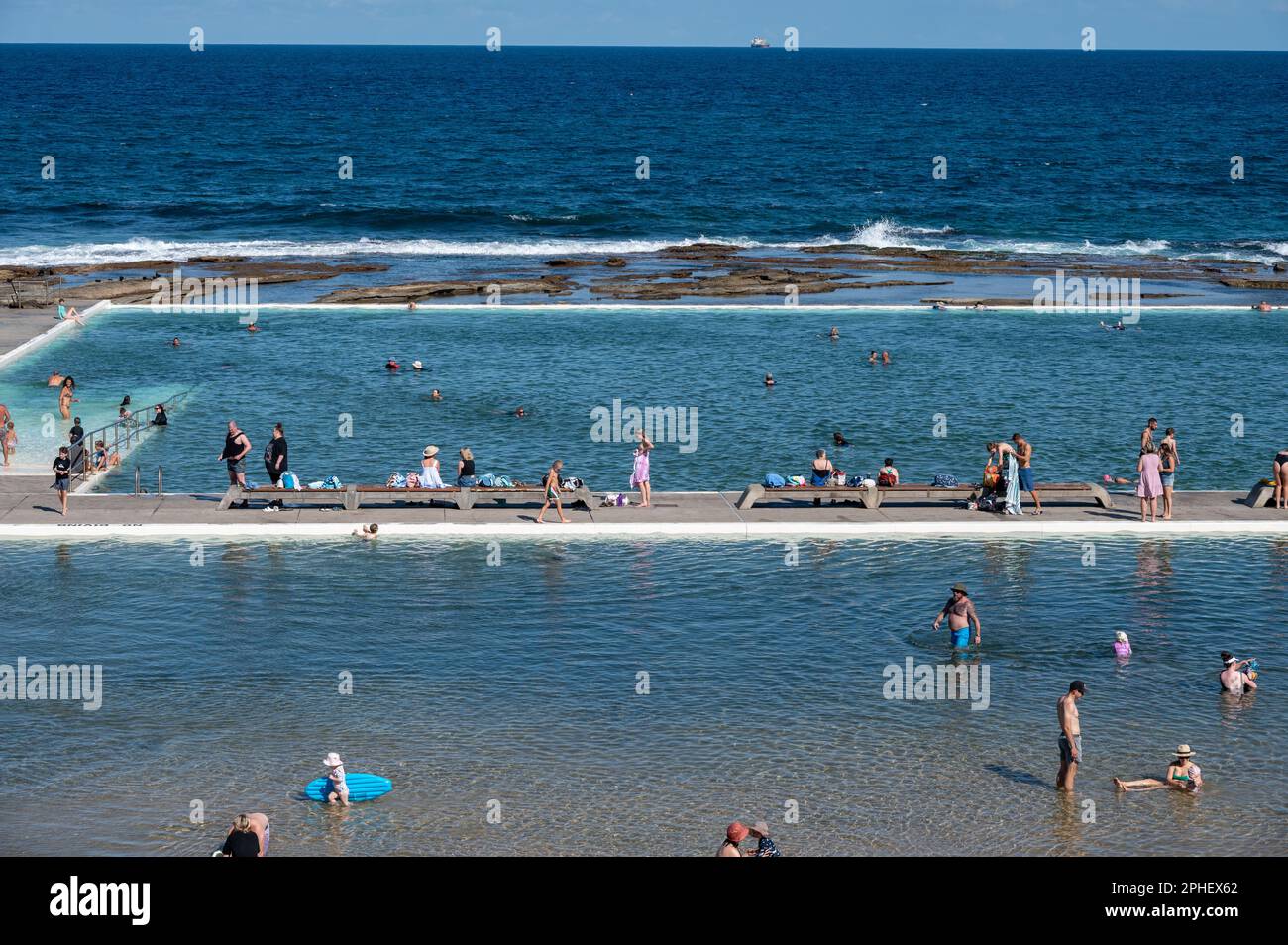 Newcastle beach newcastle ocean baths hi-res stock photography and images - Alamy