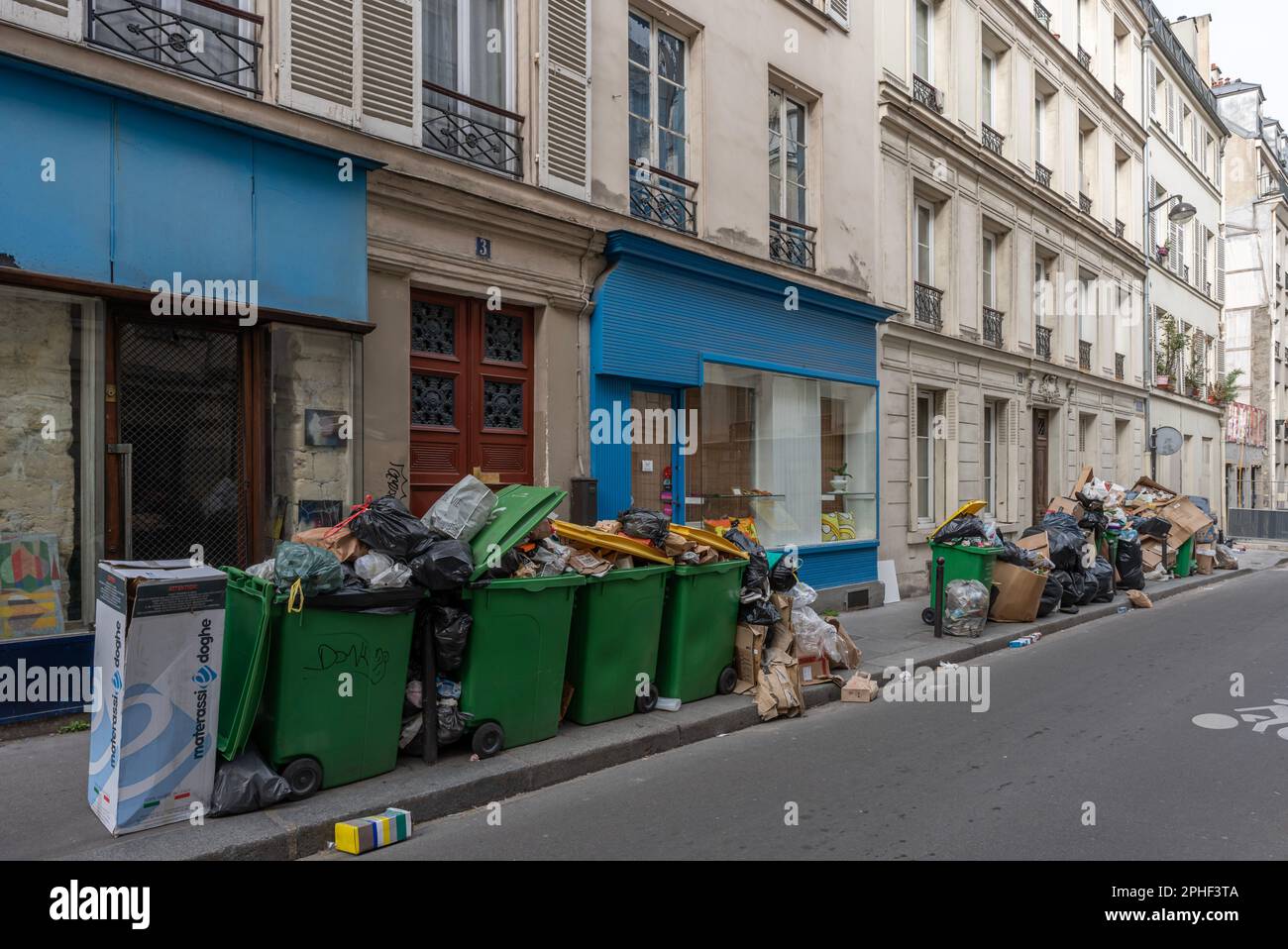 Plastic protest france hi-res stock photography and images - Alamy