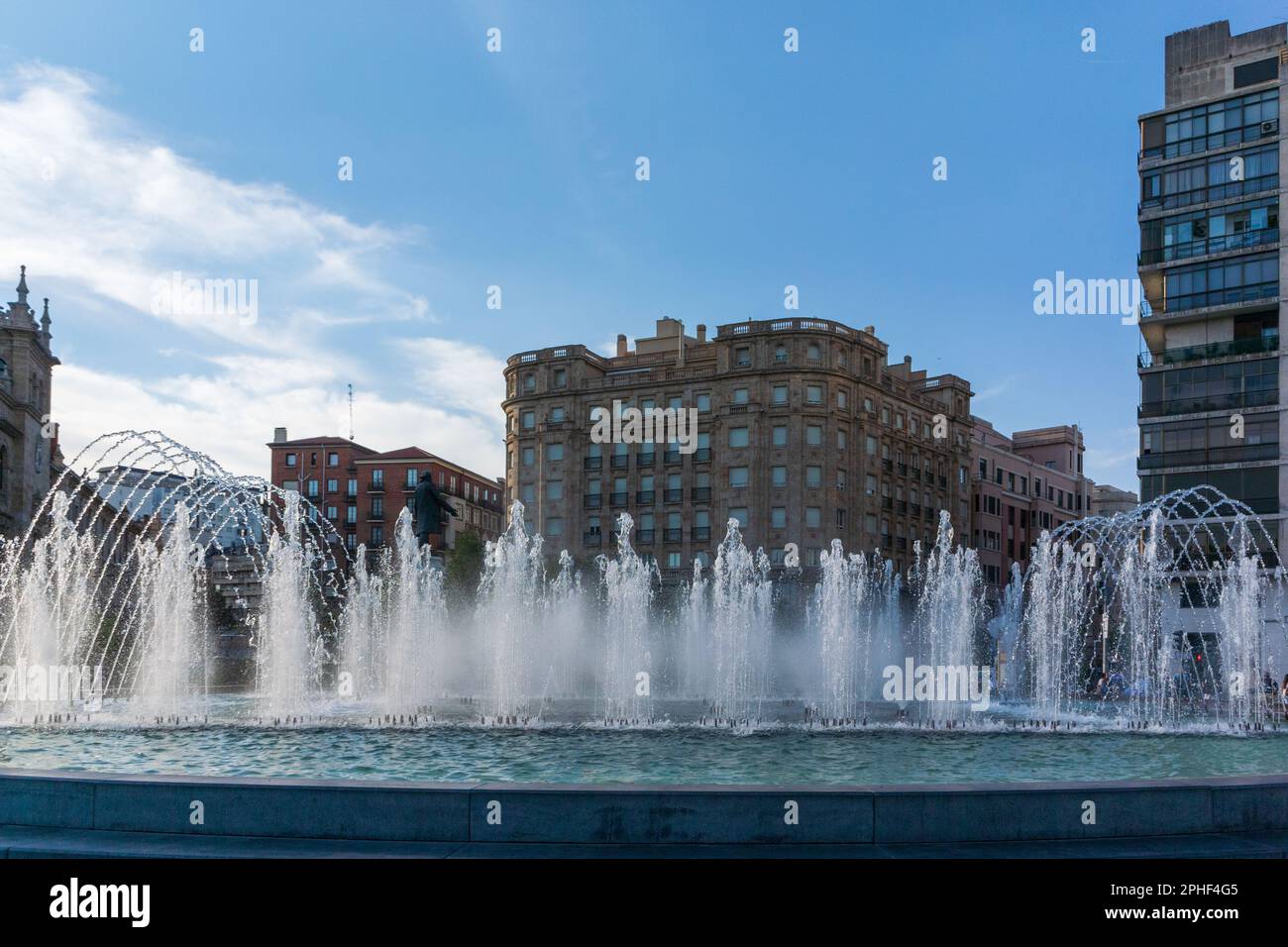 Office water fountain hi-res stock photography and images - Alamy
