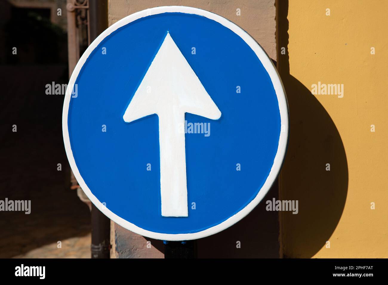 One Way Directional Sign in Urban Setting Stock Photo - Alamy