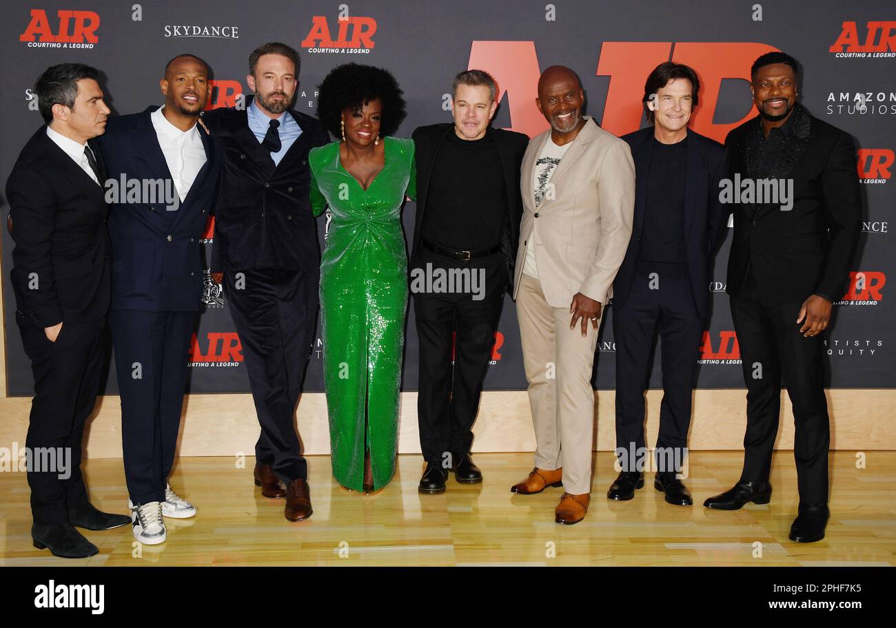 LOS ANGELES, CALIFORNIA - MARCH 27: (L-R) Chris Messina, Marlon Wayans ...