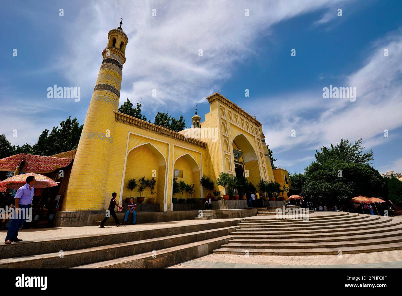 Id Kah Mosque is located in Kashgar, Xinjiang, China, and is the ...