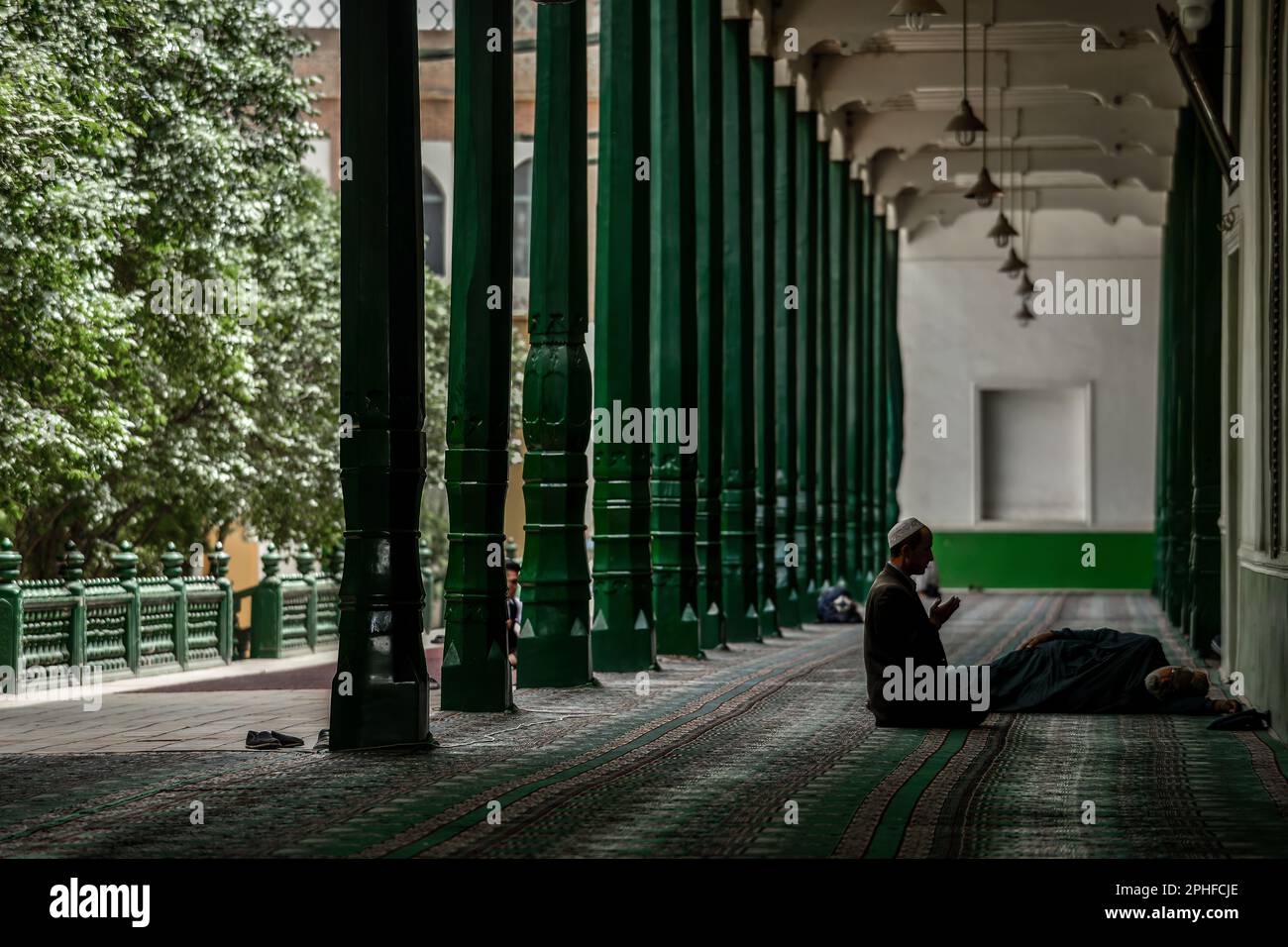 Id Kah Mosque is located in Kashgar, Xinjiang, China, and is the ...