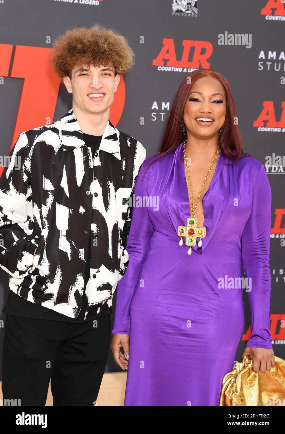 LOS ANGELES, CALIFORNIA - MARCH 27: (L-R) Jaid Thomas Nilon and ...