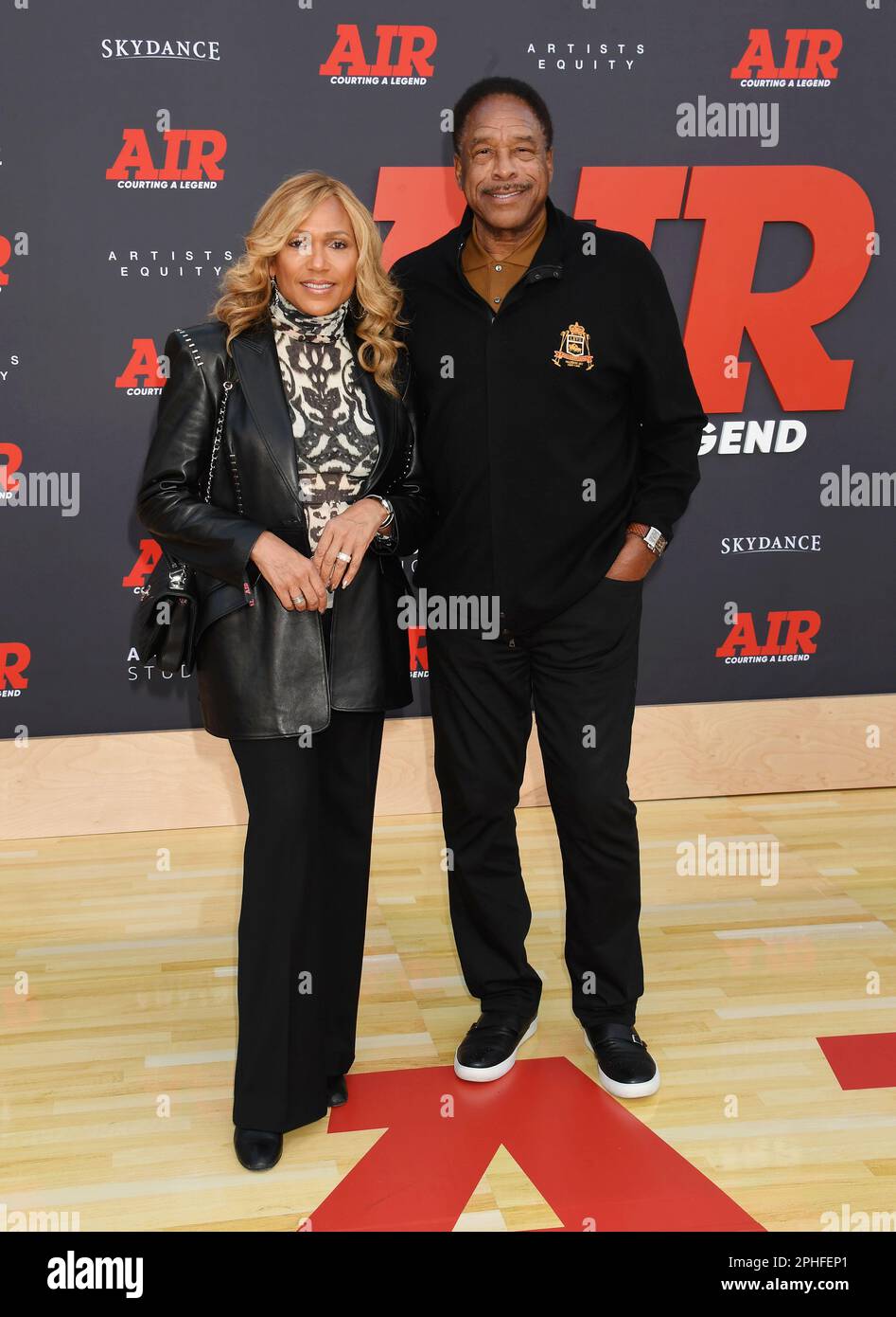 LOS ANGELES, CALIFORNIA - MARCH 27: (L-R) Tonya Turner and Dave ...