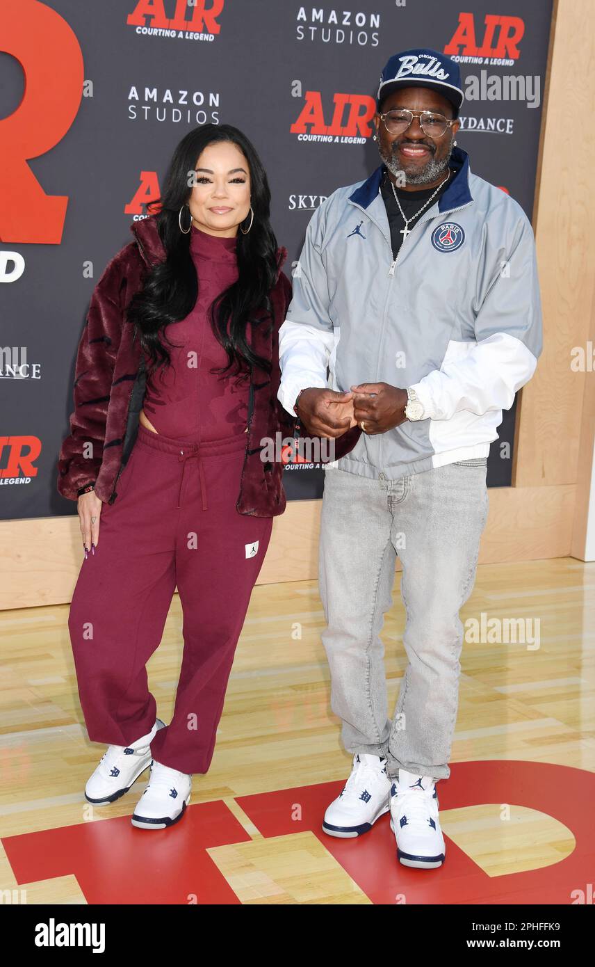 LOS ANGELES, CALIFORNIA - MARCH 27: (L-R) Verina Howery and Lil Rel ...