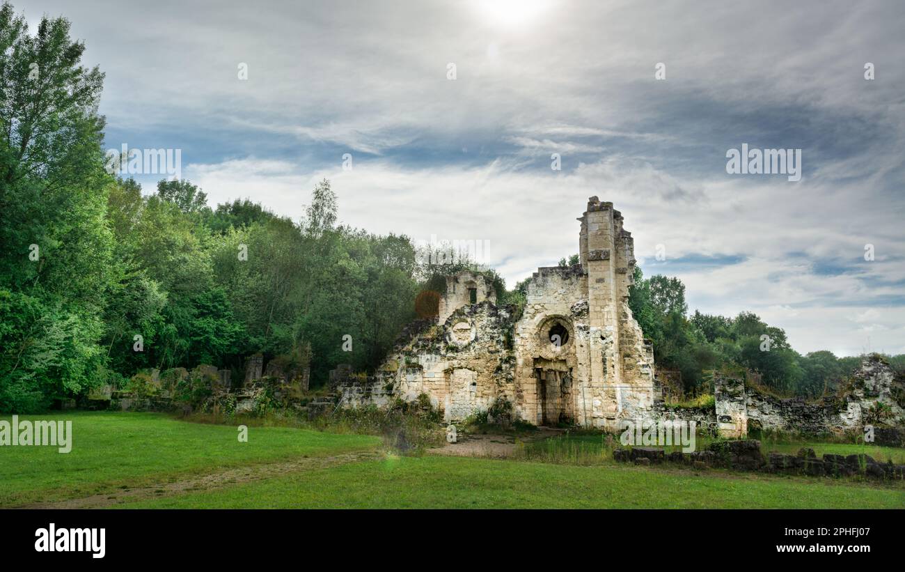 Ruins of the ancient abbey of Vauclair - France Stock Photo - Alamy