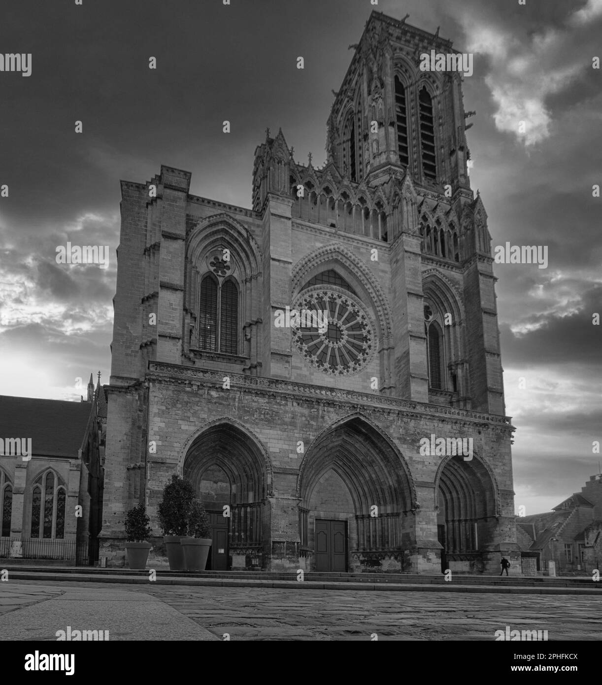 Cathedral of Soissons, France in black and white Stock Photo - Alamy