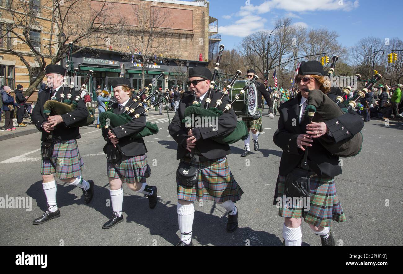 Saint Patrick's Irish Day Parade in the Park Slope neighborhood in ...