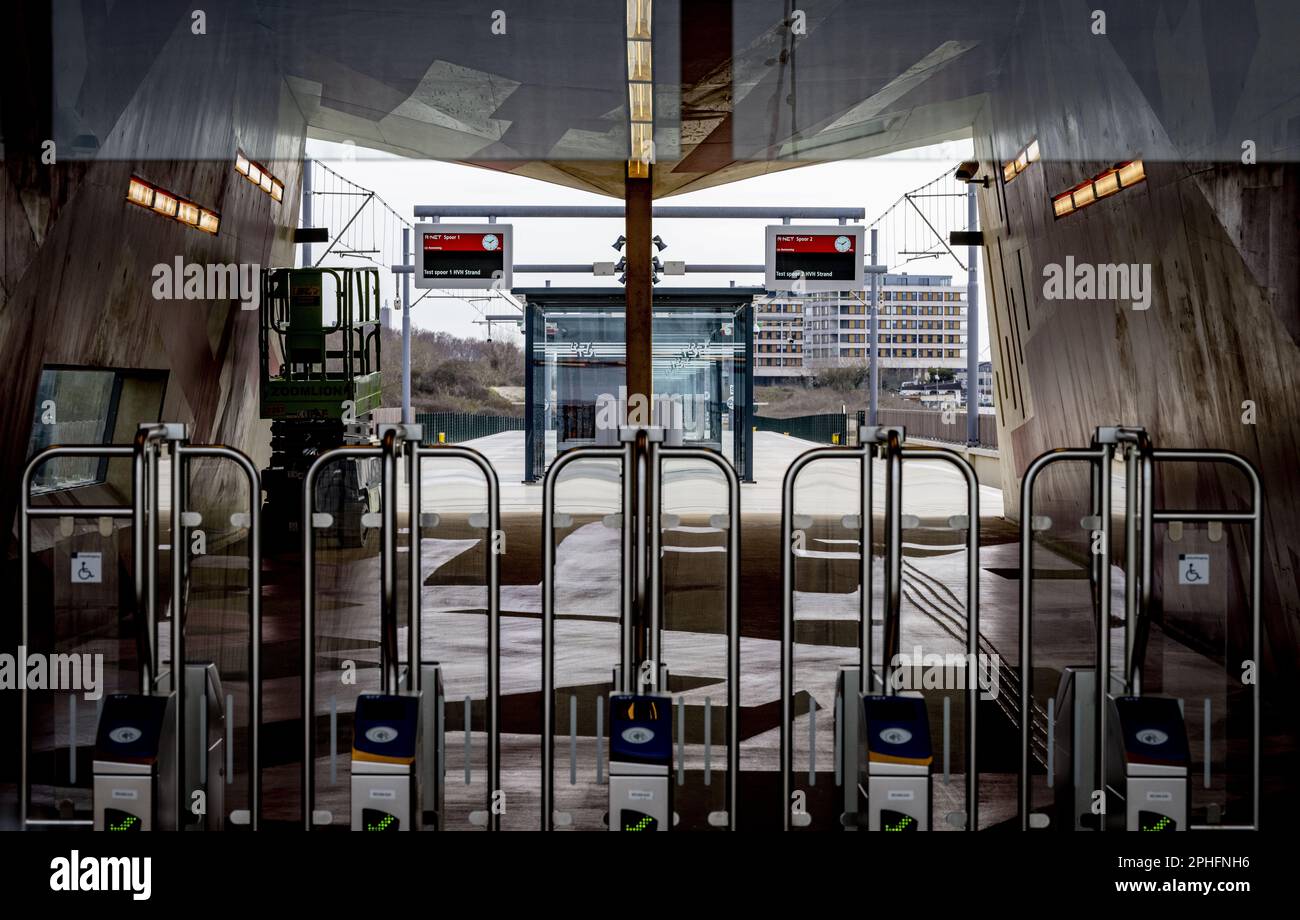 Netherlands ret subway train at subway hi-res stock photography and ...