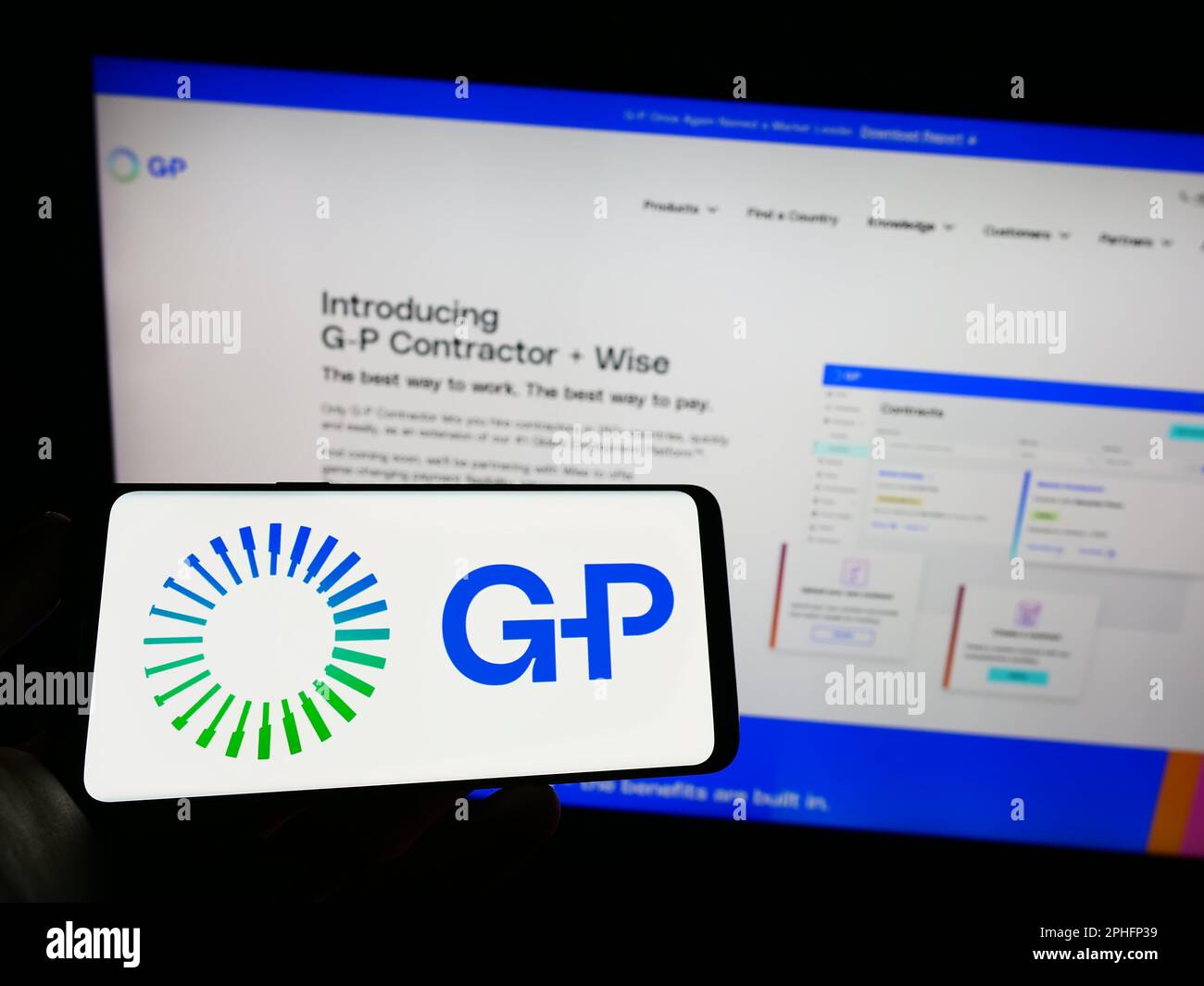 Globalization partners logo hi-res stock photography and images - Alamy