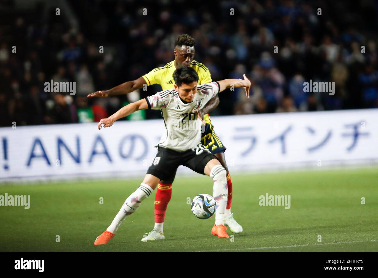 Osaka, Japan. 28th Mar, 2023. Shuto MACHINO (20) of Japan and Davinson ...