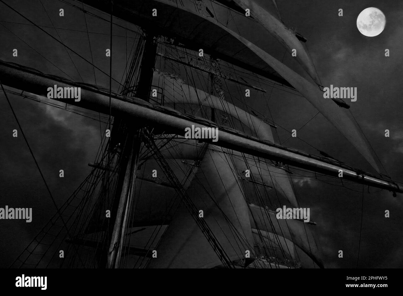 Square rigger under sail hi-res stock photography and images - Alamy