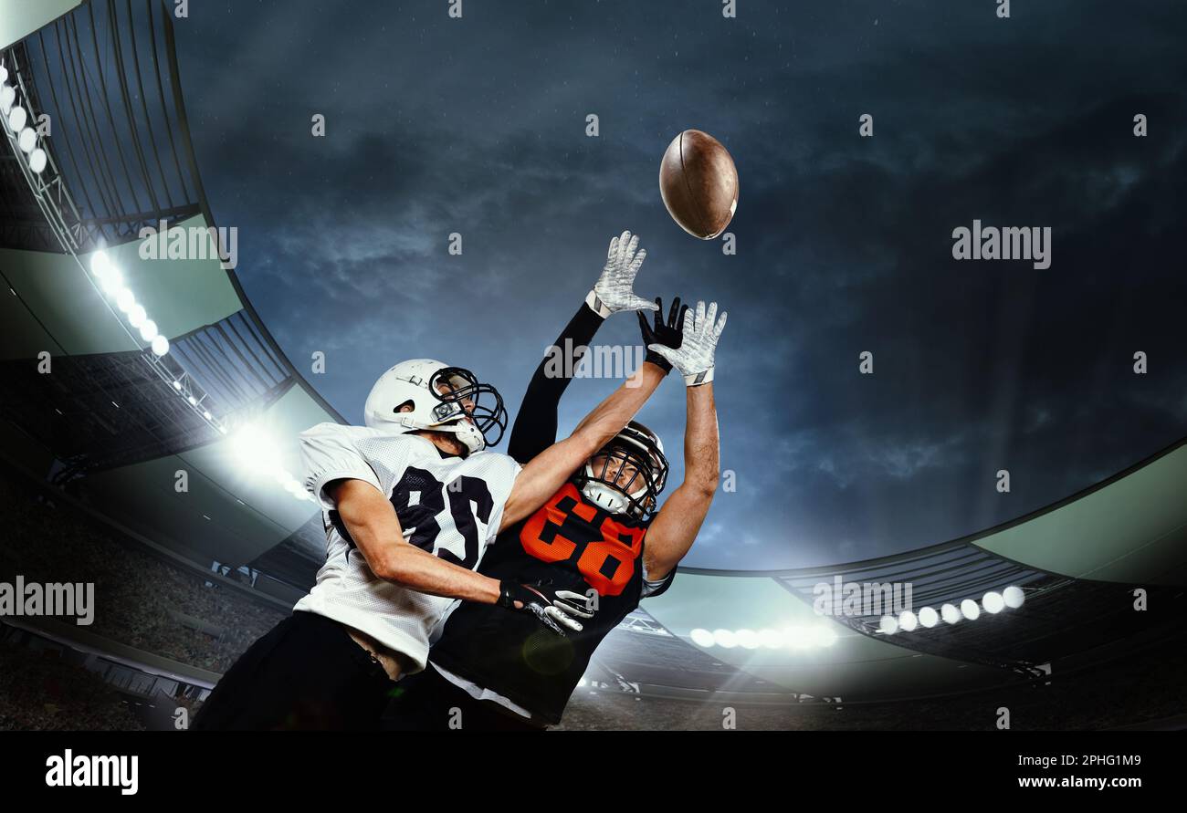 3d man catching football ball hi-res stock photography and images - Alamy
