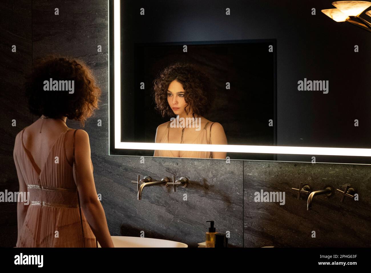 Matilda De Angelis In The Undoing 2020 Directed By David E Kelley Credit Blossom Films
