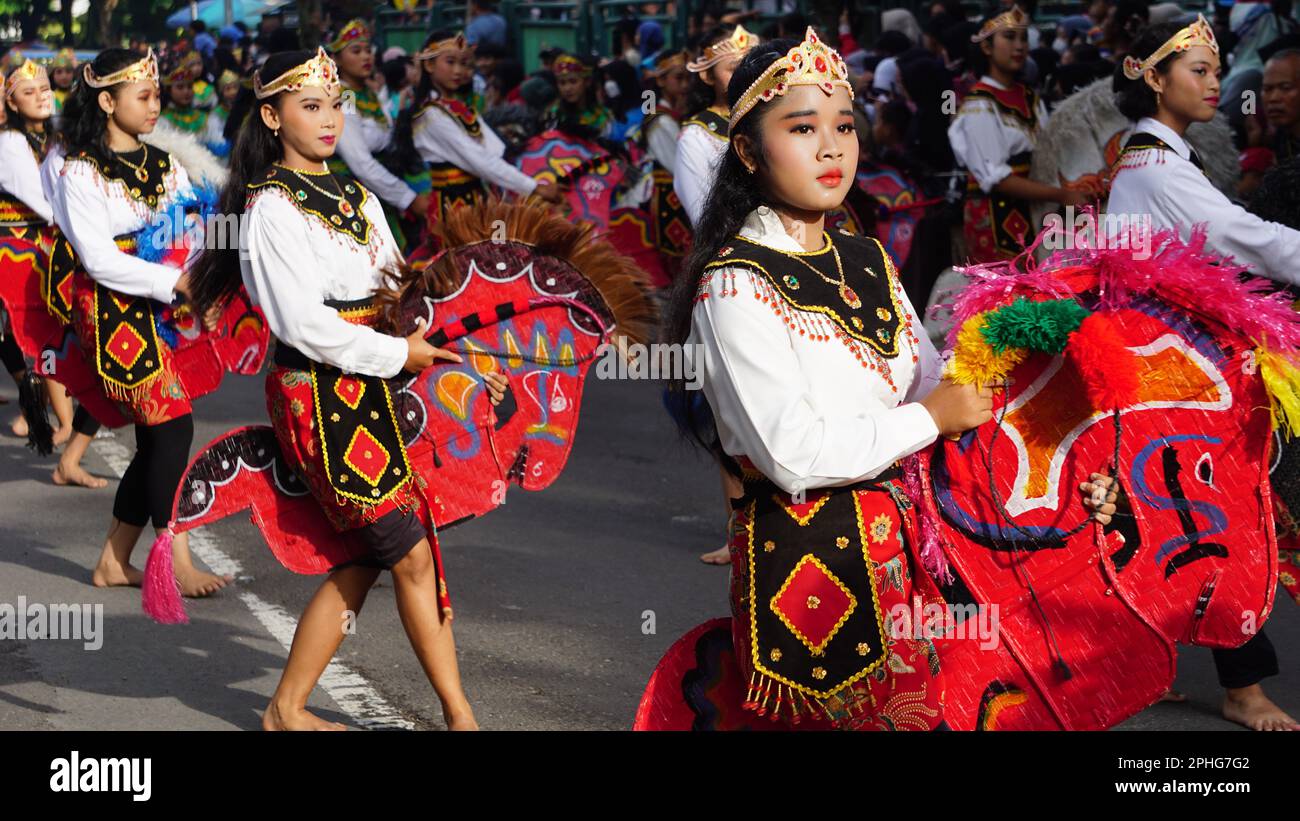 Barong sai dance hi-res stock photography and images - Alamy