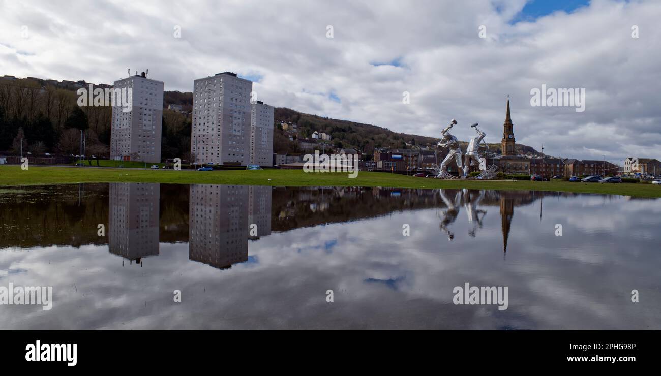 modern stainless steel sculpture The Shipbuilders of Port Glasgow by ...