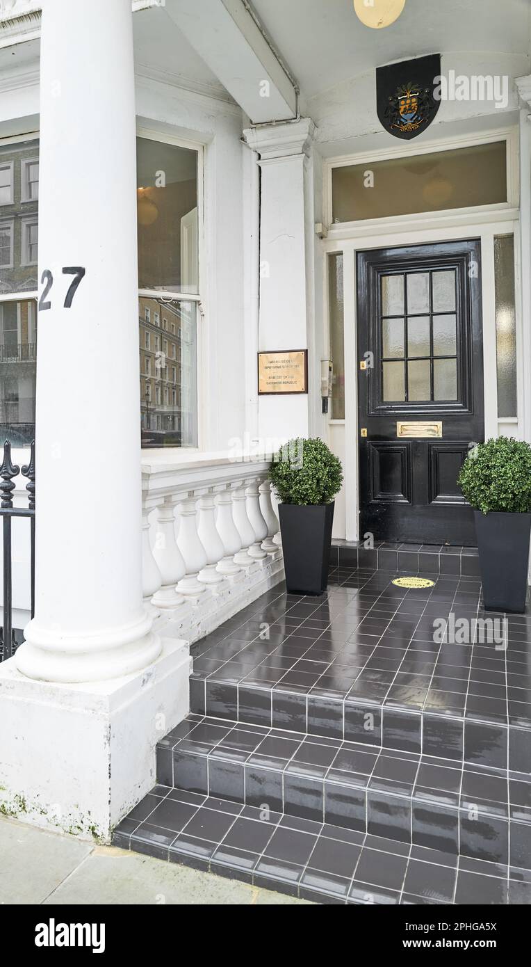 Embassy of the gabonese republic hi-res stock photography and images ...