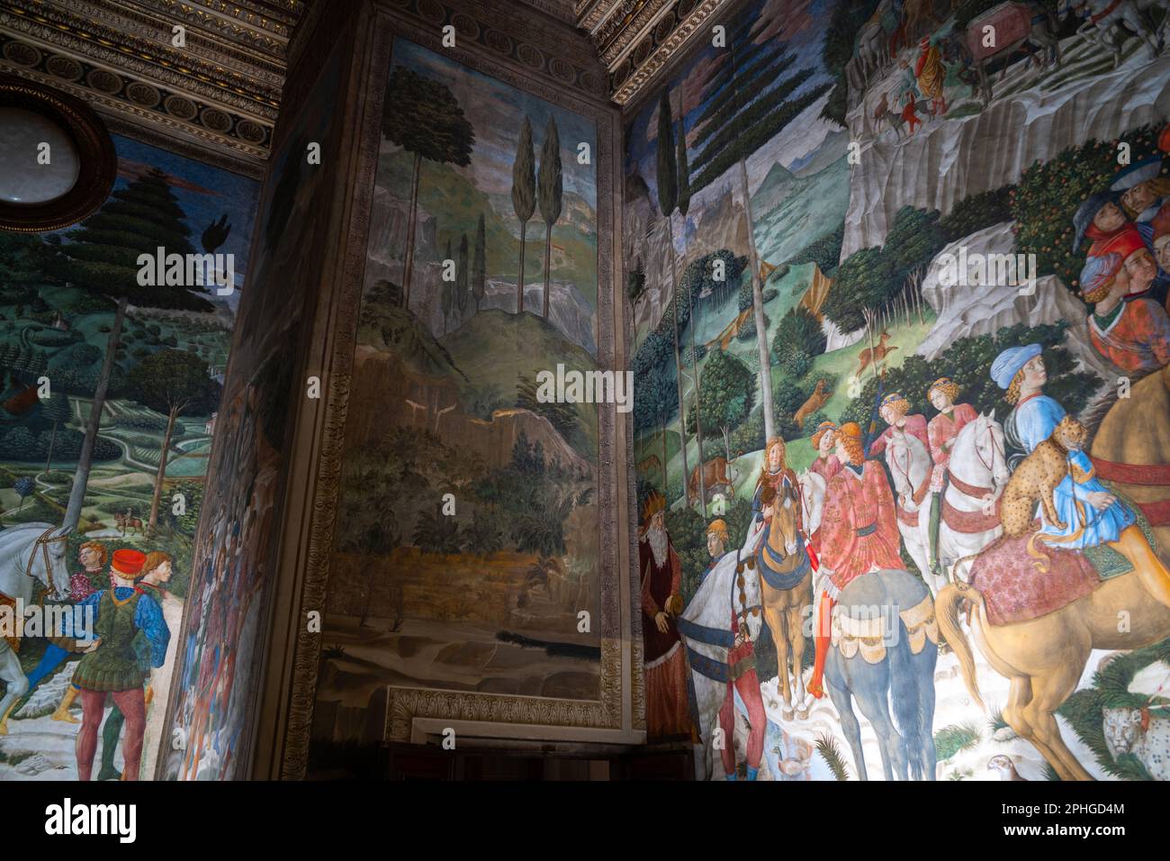 Benozzo Gozzoli's Procession of the Magi fresco in the Medici Chapel in ...