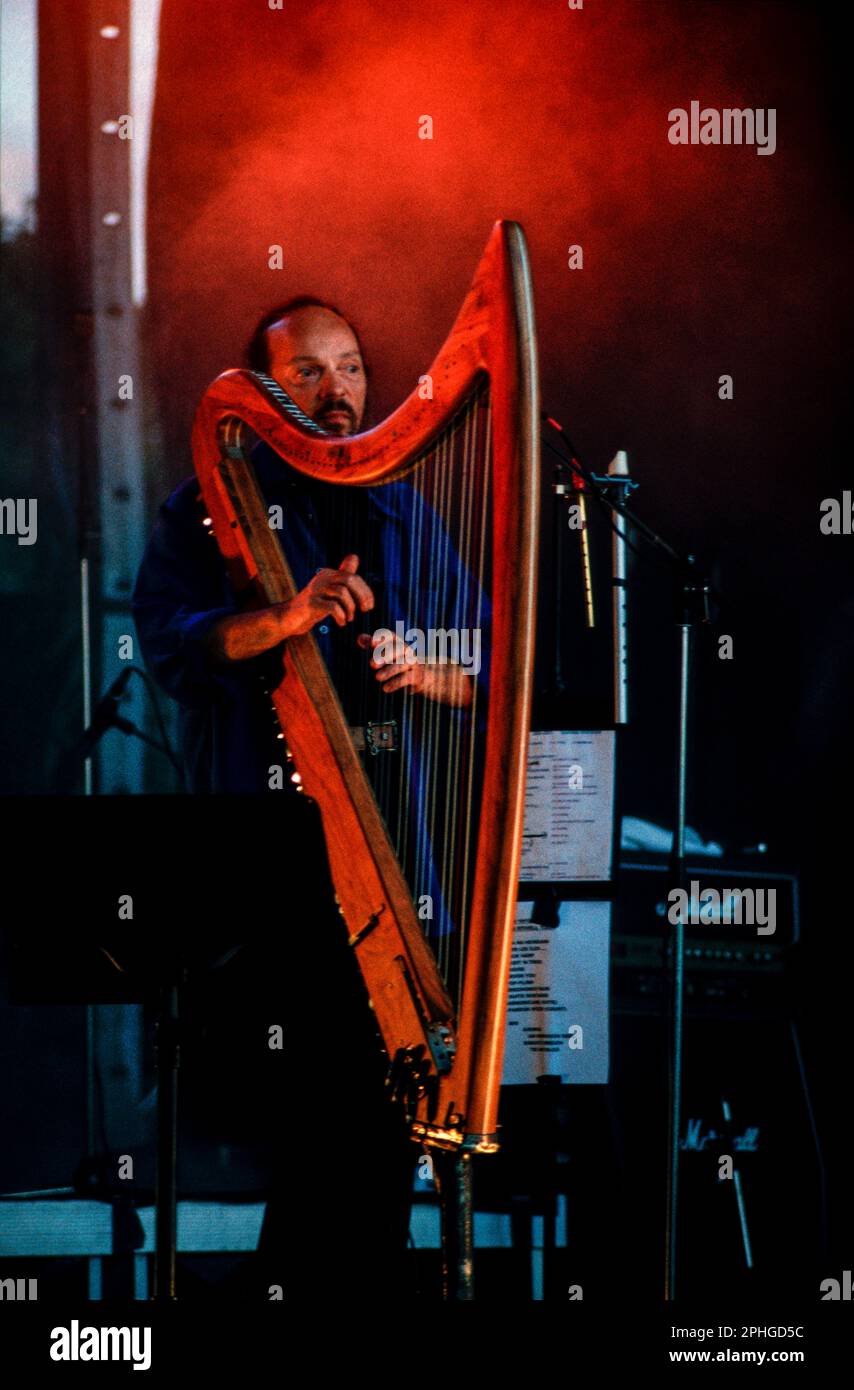 Chanteur pop hi-res stock photography and images - Alamy