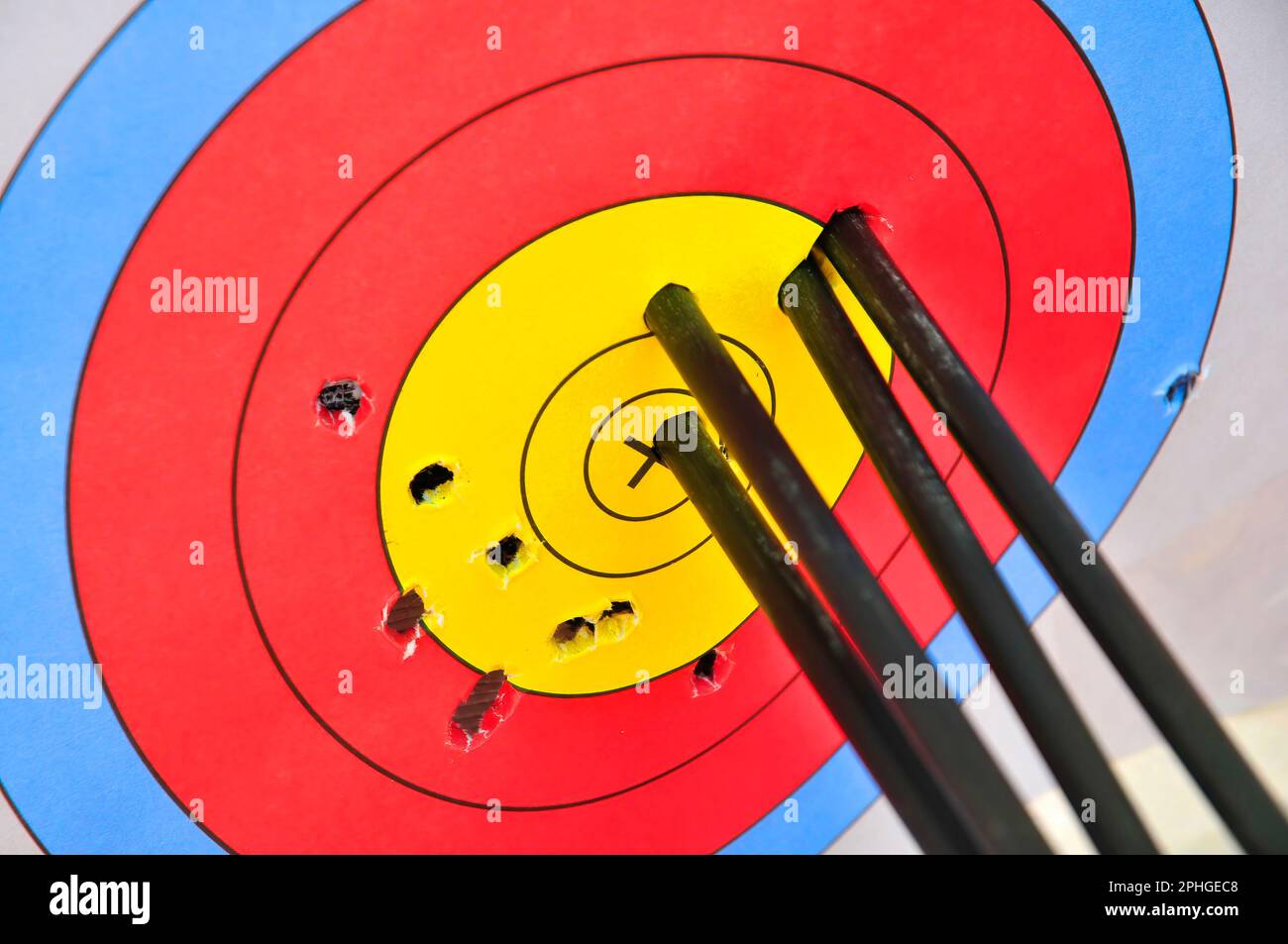 Archery target colours hi-res stock photography and images - Alamy