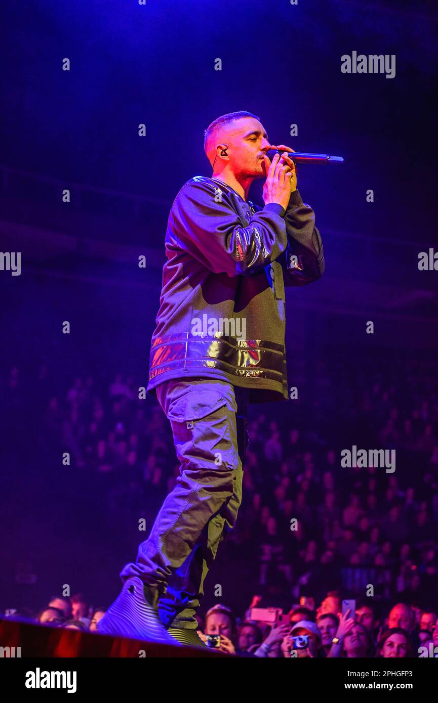 The irish singer songwriter Dermot Kennedy performs live in Brussels ...