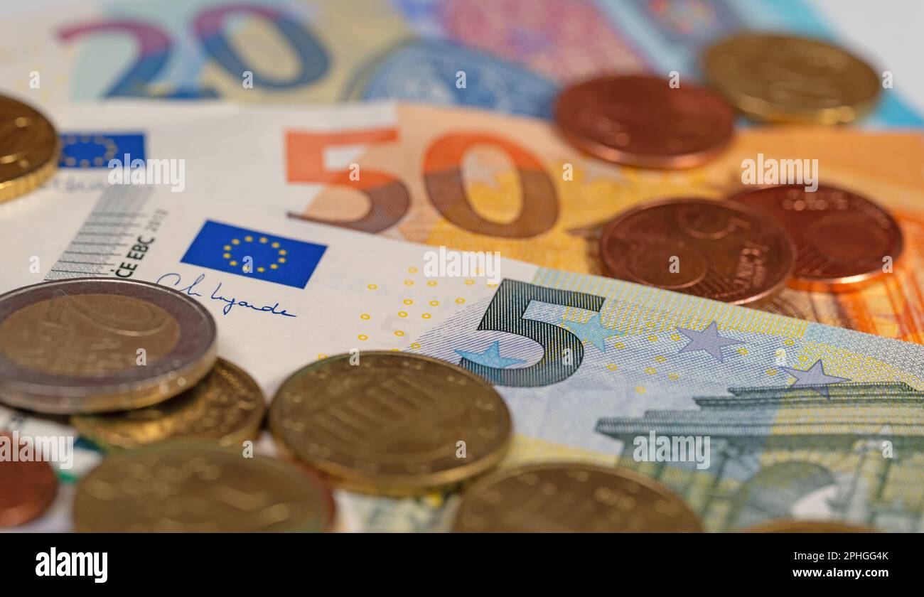 Euro coins banknotes view hi-res stock photography and images - Alamy