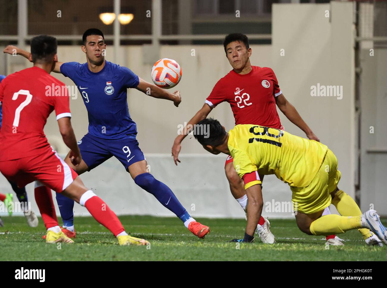 Singapore Lionel Tan Han Wei (9), Hong Kong's Sun Ming-him (22) and ...