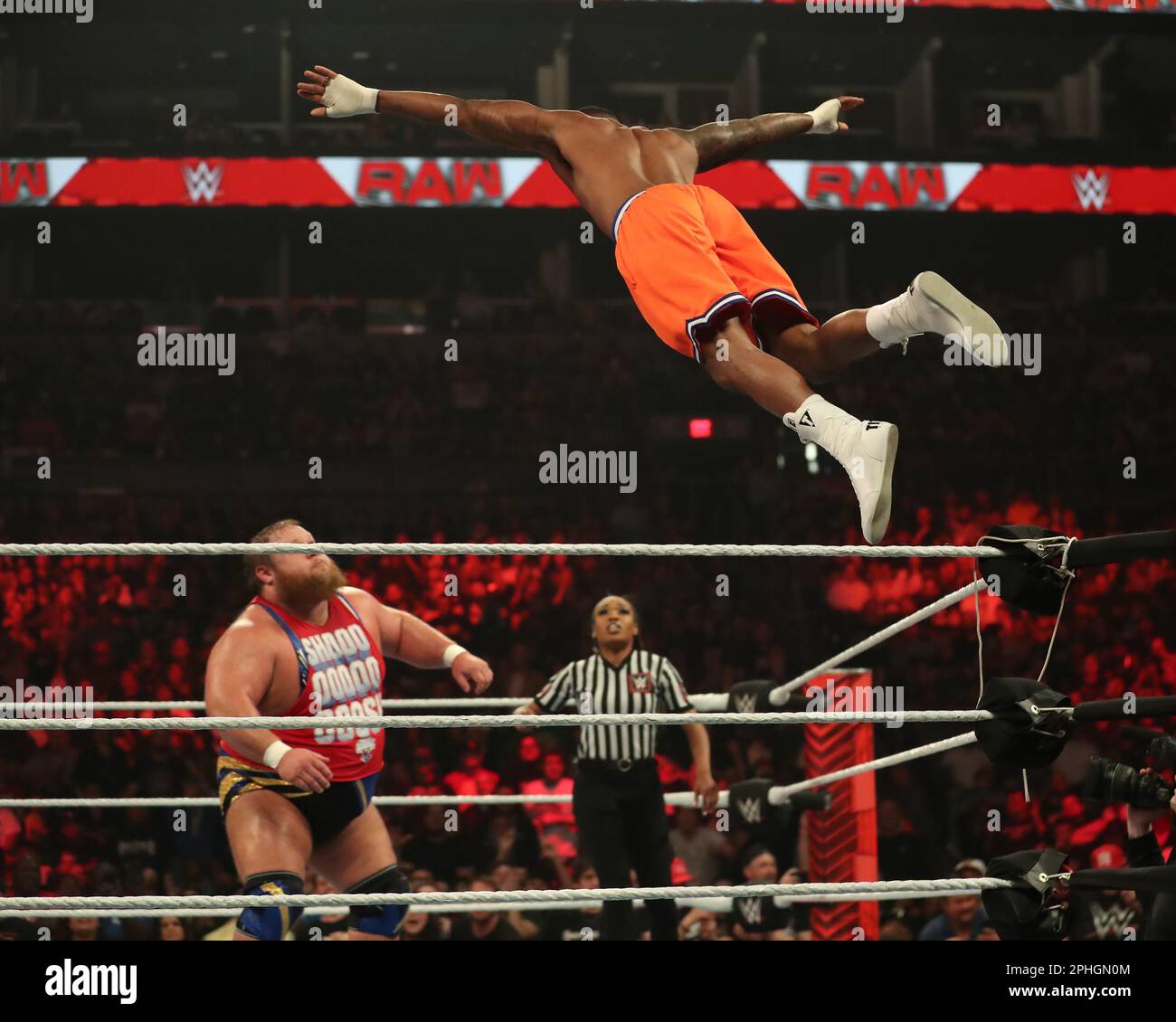 PHOENIX, ARIZONA - MARCH 27: WWE WrestleMania RAW at the Footprint ...