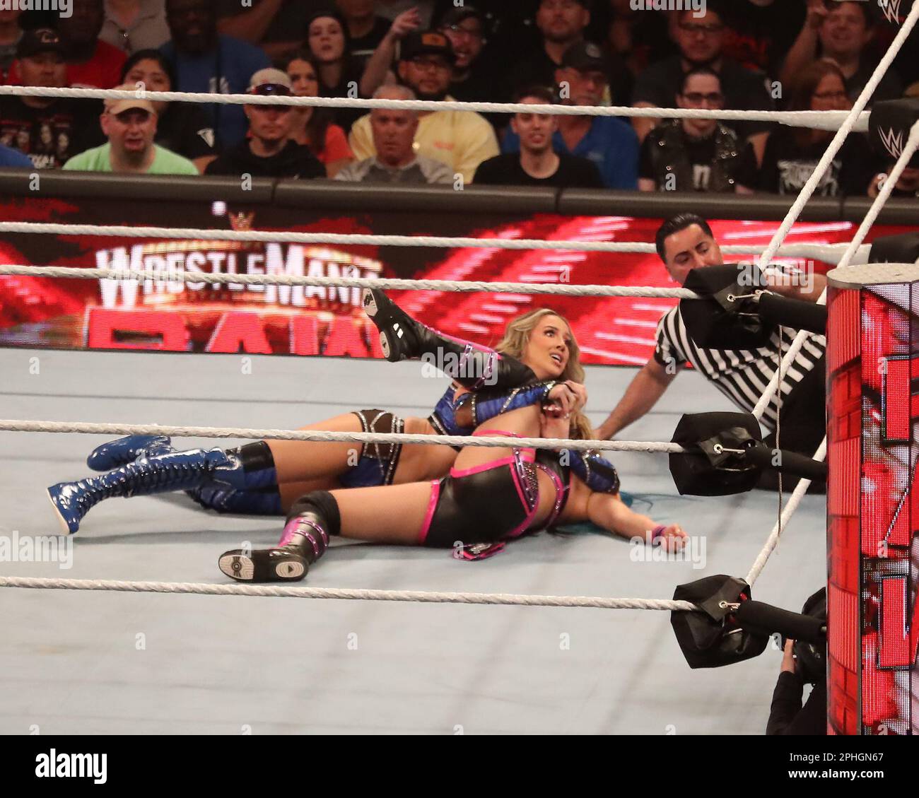 PHOENIX, ARIZONA - MARCH 27: WWE WrestleMania RAW at the Footprint ...