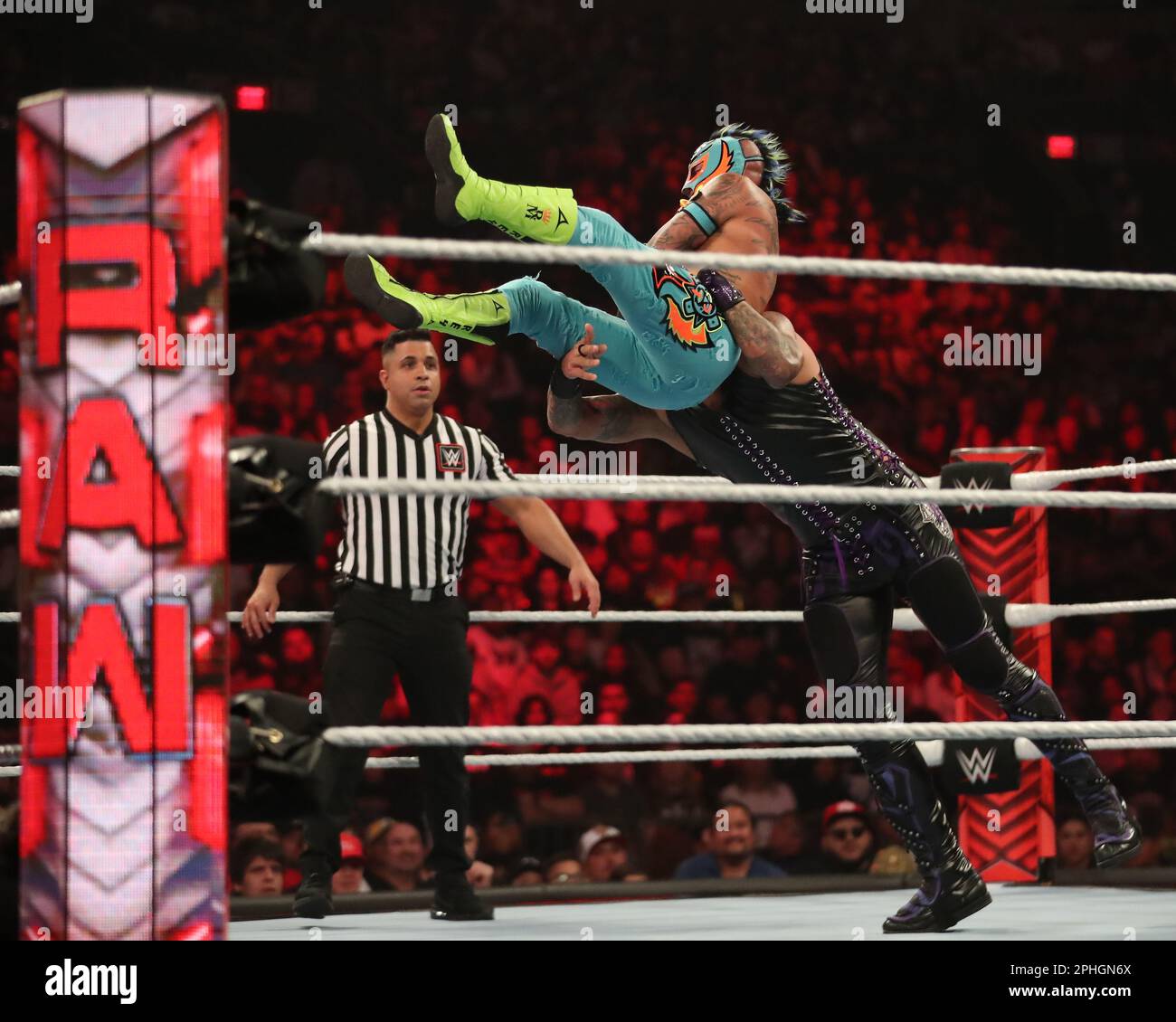 PHOENIX, ARIZONA - MARCH 27: WWE WrestleMania RAW at the Footprint ...