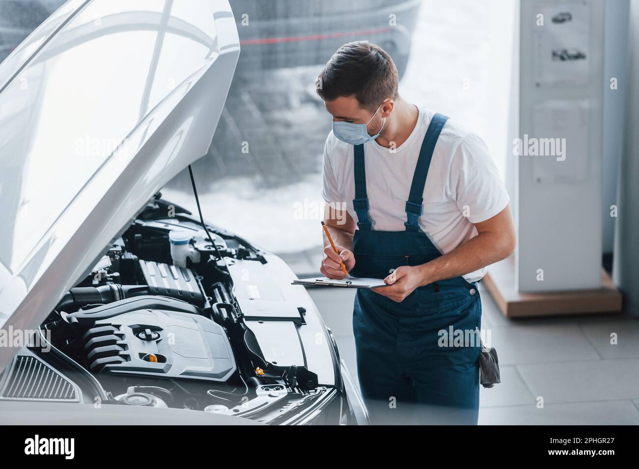 Retail shop interior repairs hi-res stock photography and images - Alamy