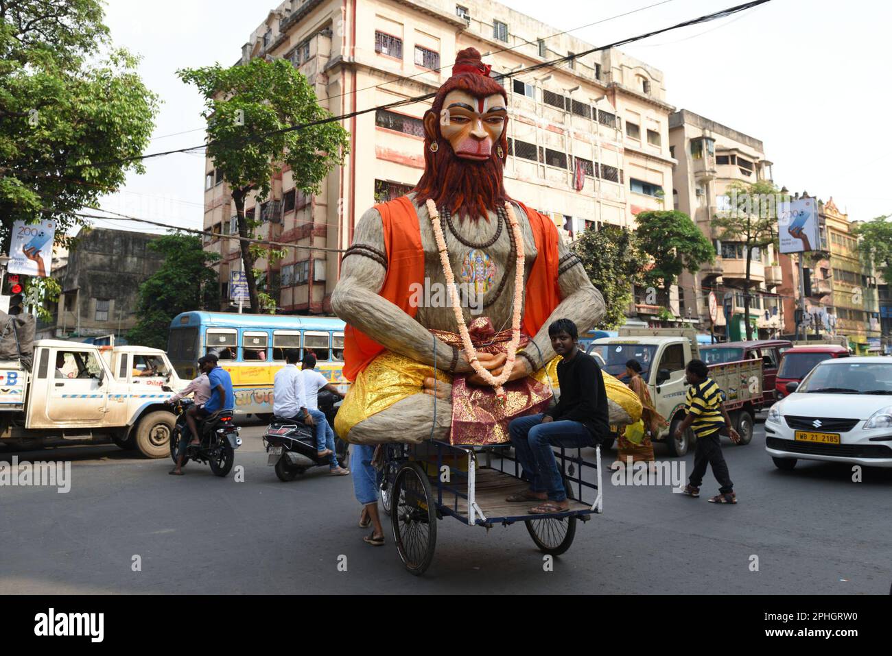 Kolkata, India. 28th Mar, 2023. A gaint figure of Bajrangbali, the son ...